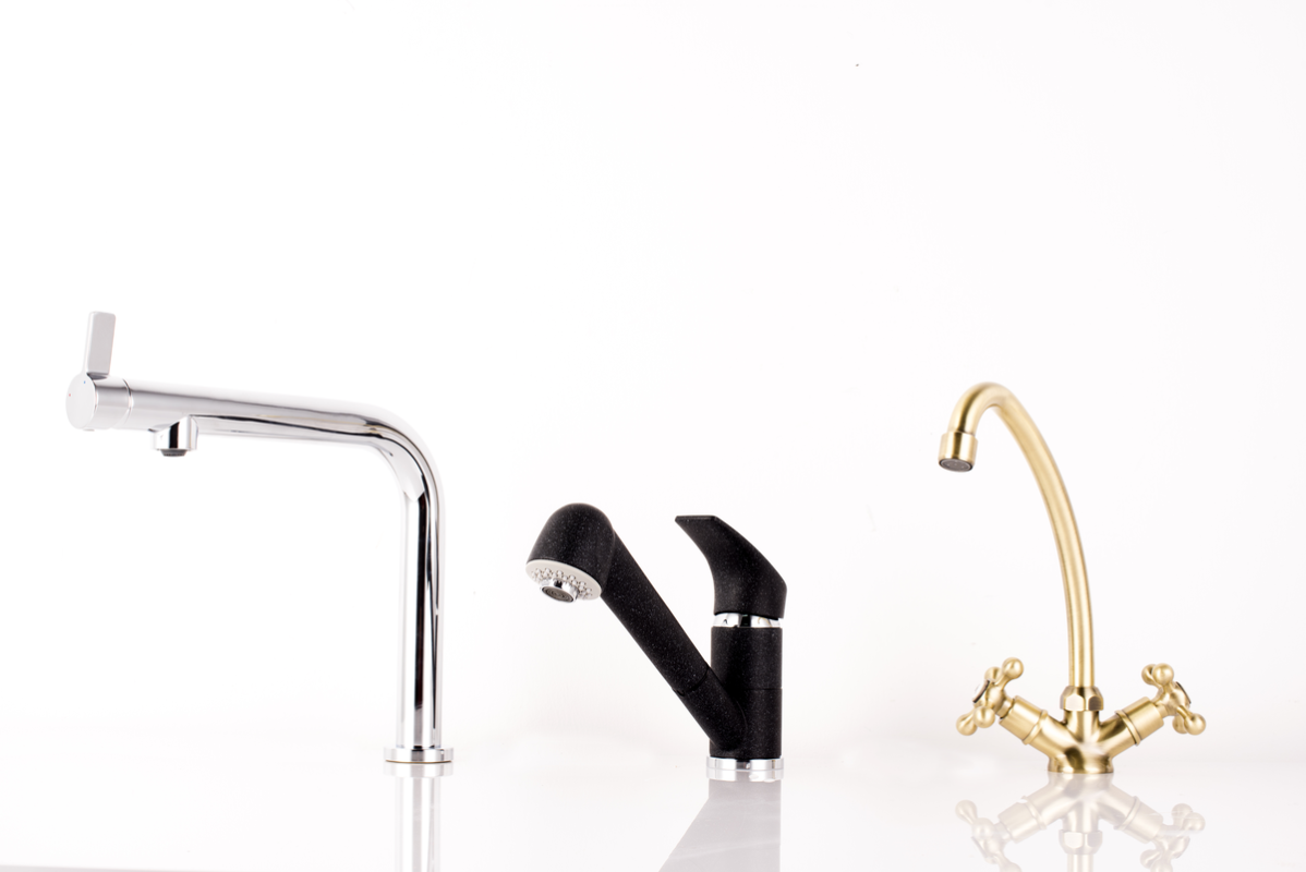 Grifo de cocina monomnado caño horizontal extraíble DELINIA Joel negro ...