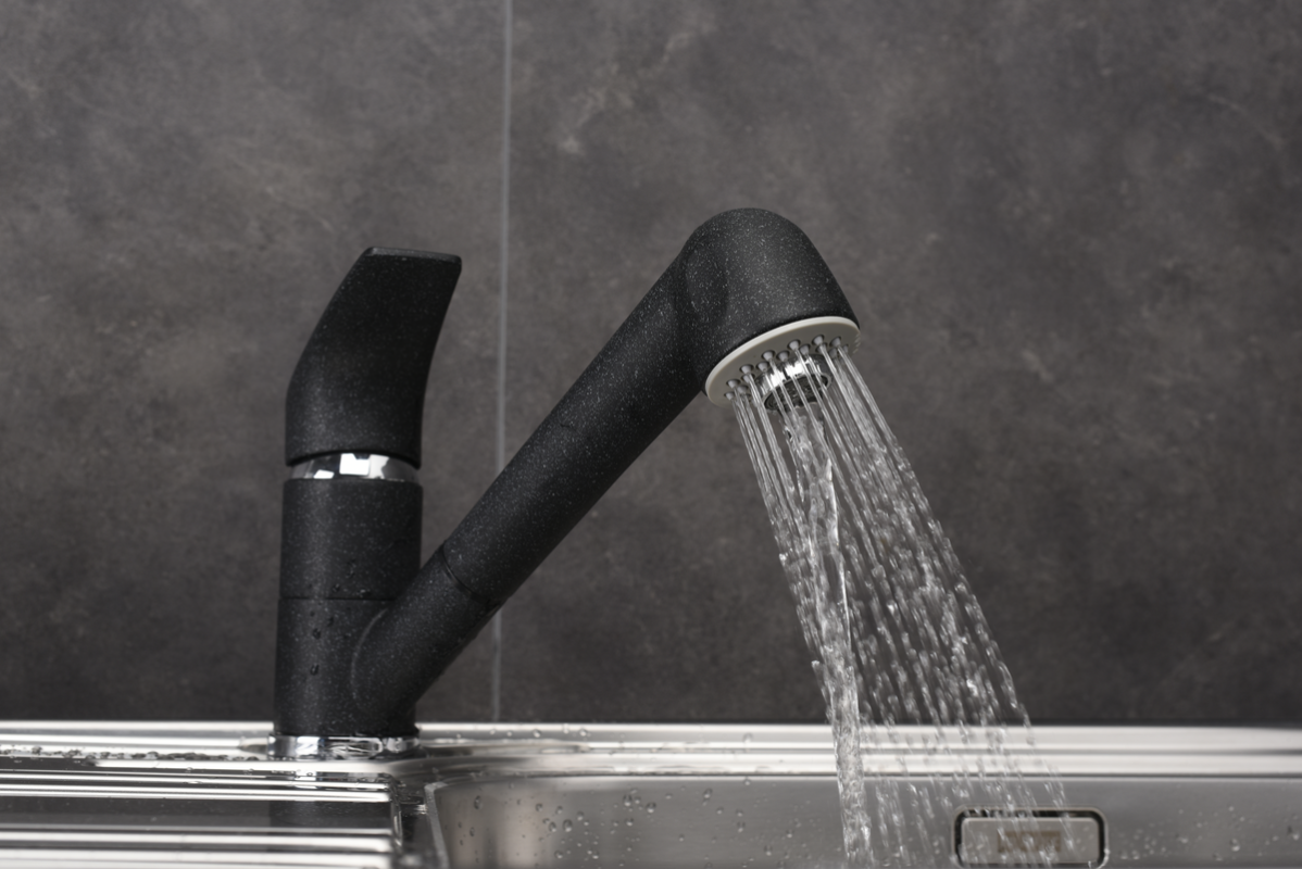 Grifo de cocina monomnado caño horizontal extraíble DELINIA Joel negro ...