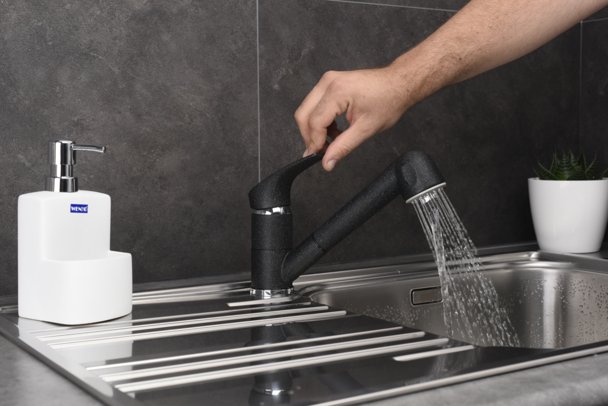 Grifo de cocina monomnado caño horizontal extraíble DELINIA Joel negro ...