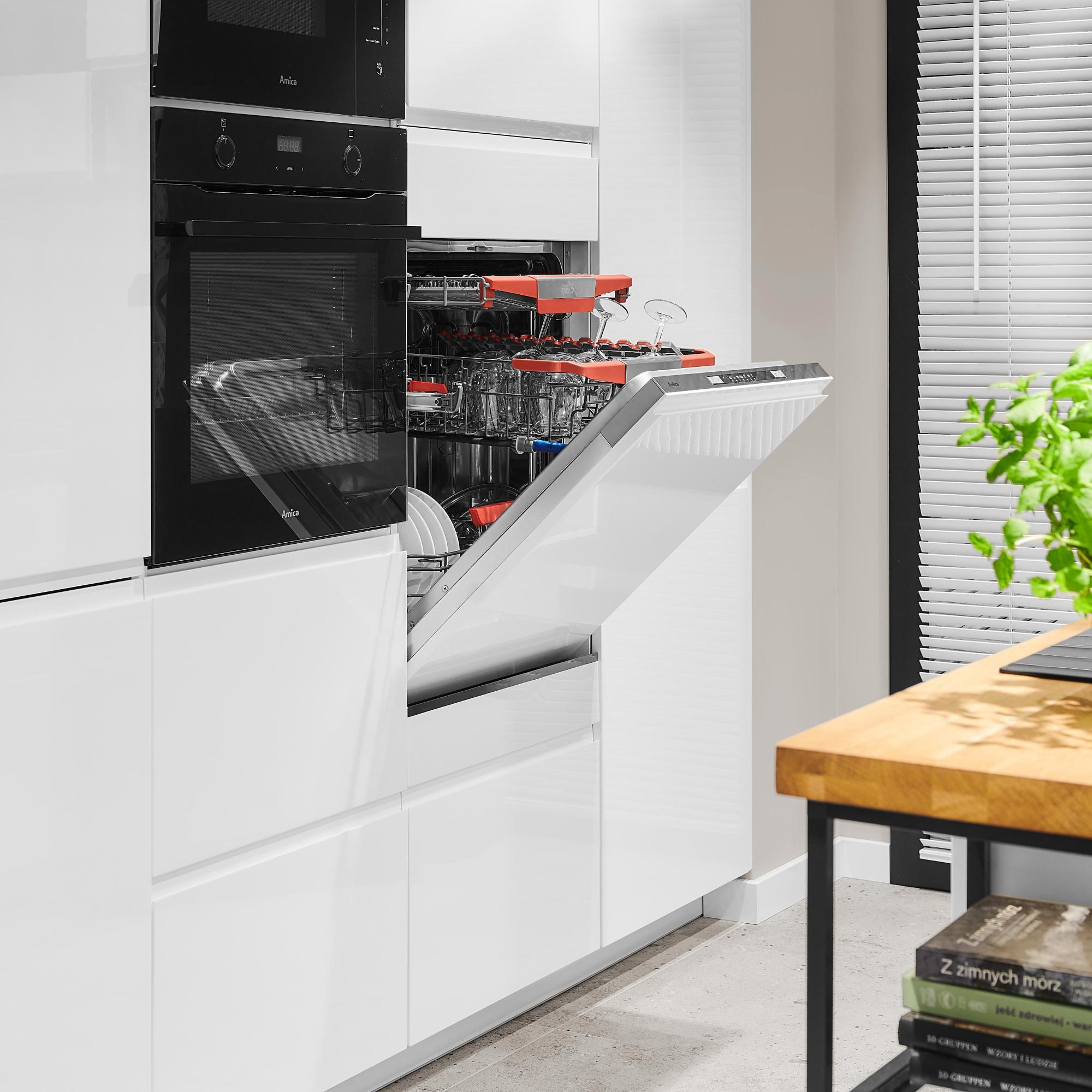 Regleta angular DELINIA ID Tokyo blanco brillo 9x76,8 cm | Leroy Merlin