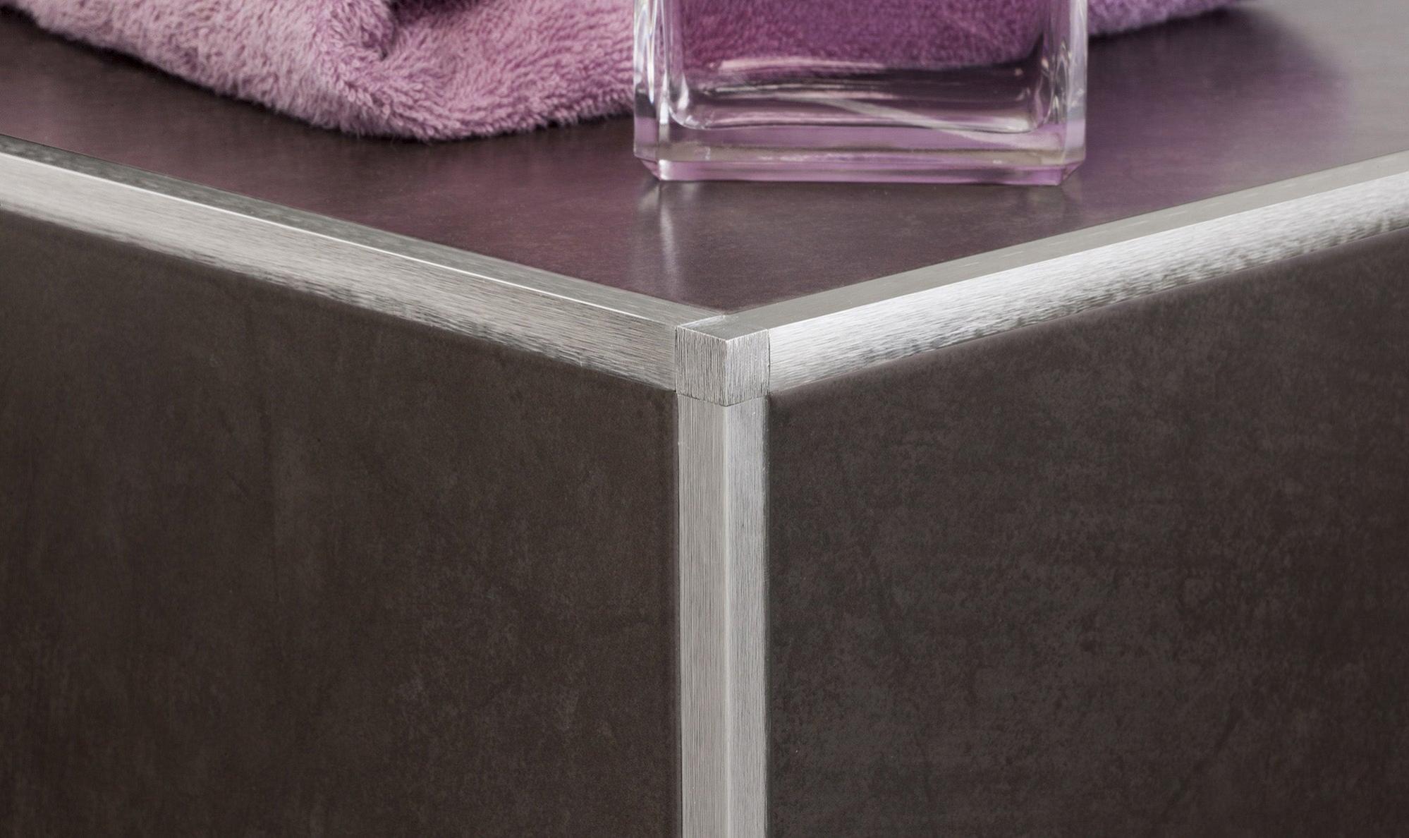 Listelo de aluminio 1.2x255 cm negro | Leroy Merlin