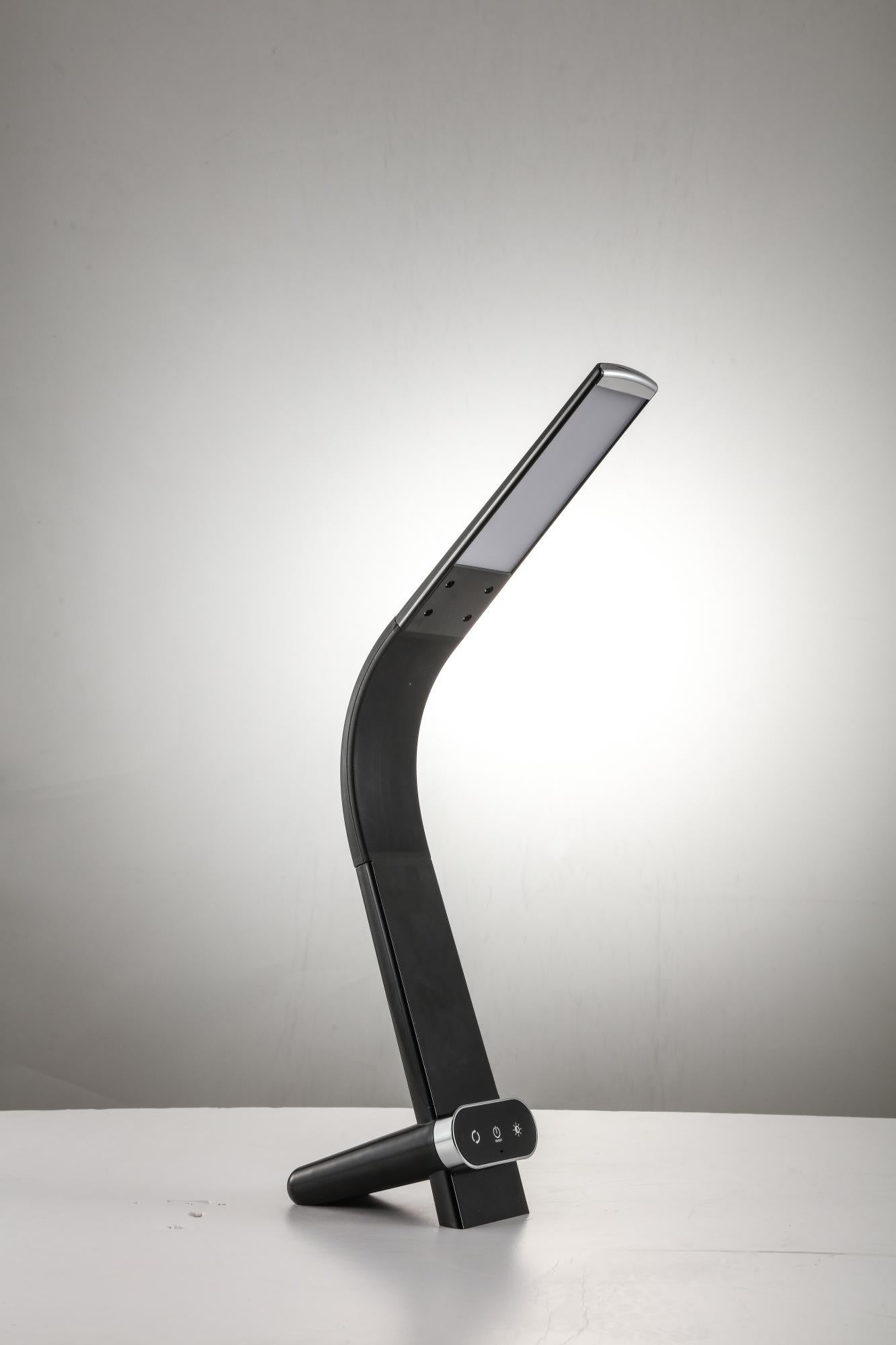 Flexo led Arquik 8 w CCT USB táctil negro | Leroy Merlin