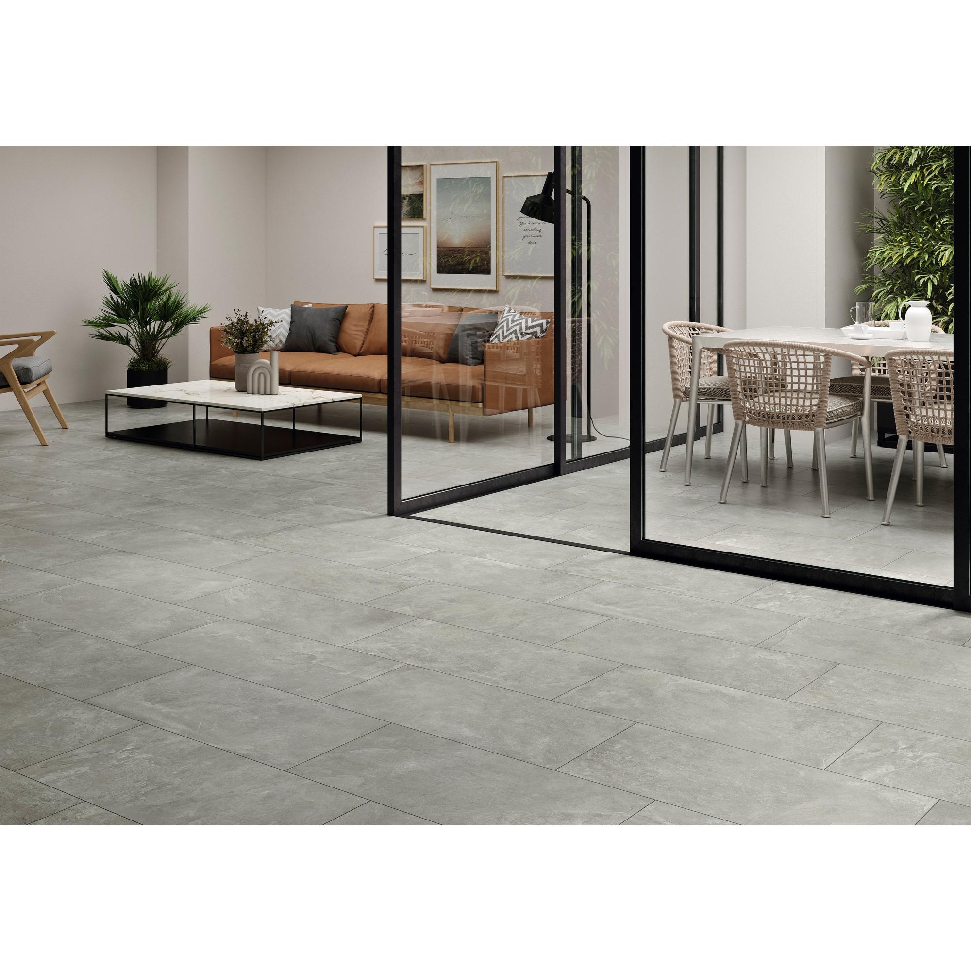 Suelo porcelánico exterior efecto piedra gris Maestre 37x75 cm C3 ...