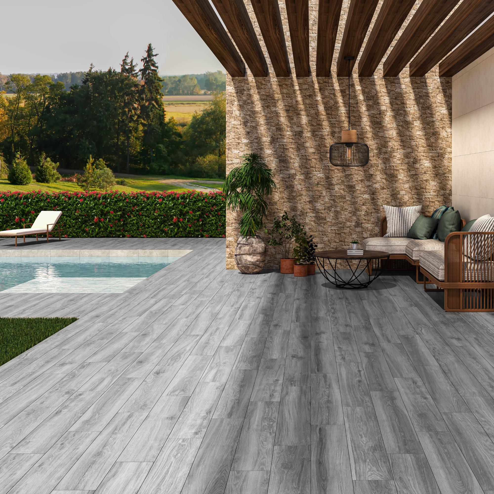 Suelo exterior efecto madera gris Managua 20x120 cm ARTENS | Leroy Merlin