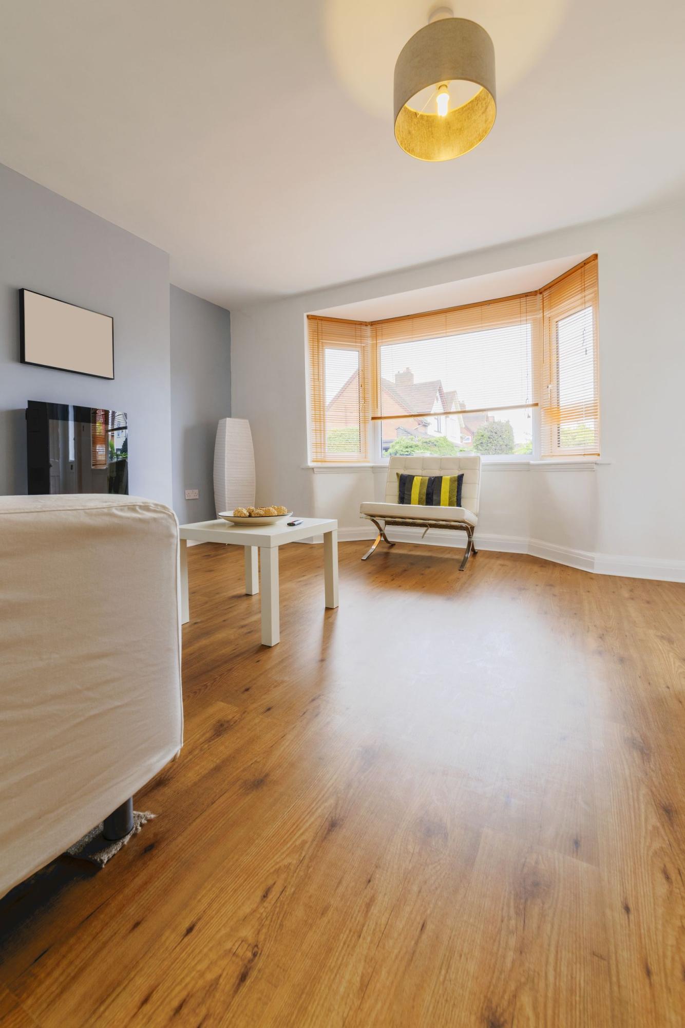 Lama vinílica SPC Oak de color madera | Leroy Merlin