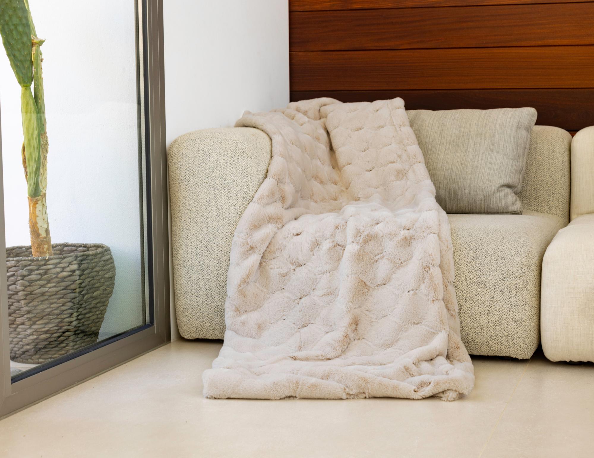 Manta Mole Trench poliéster beige rafia 130x170 cm | Leroy Merlin