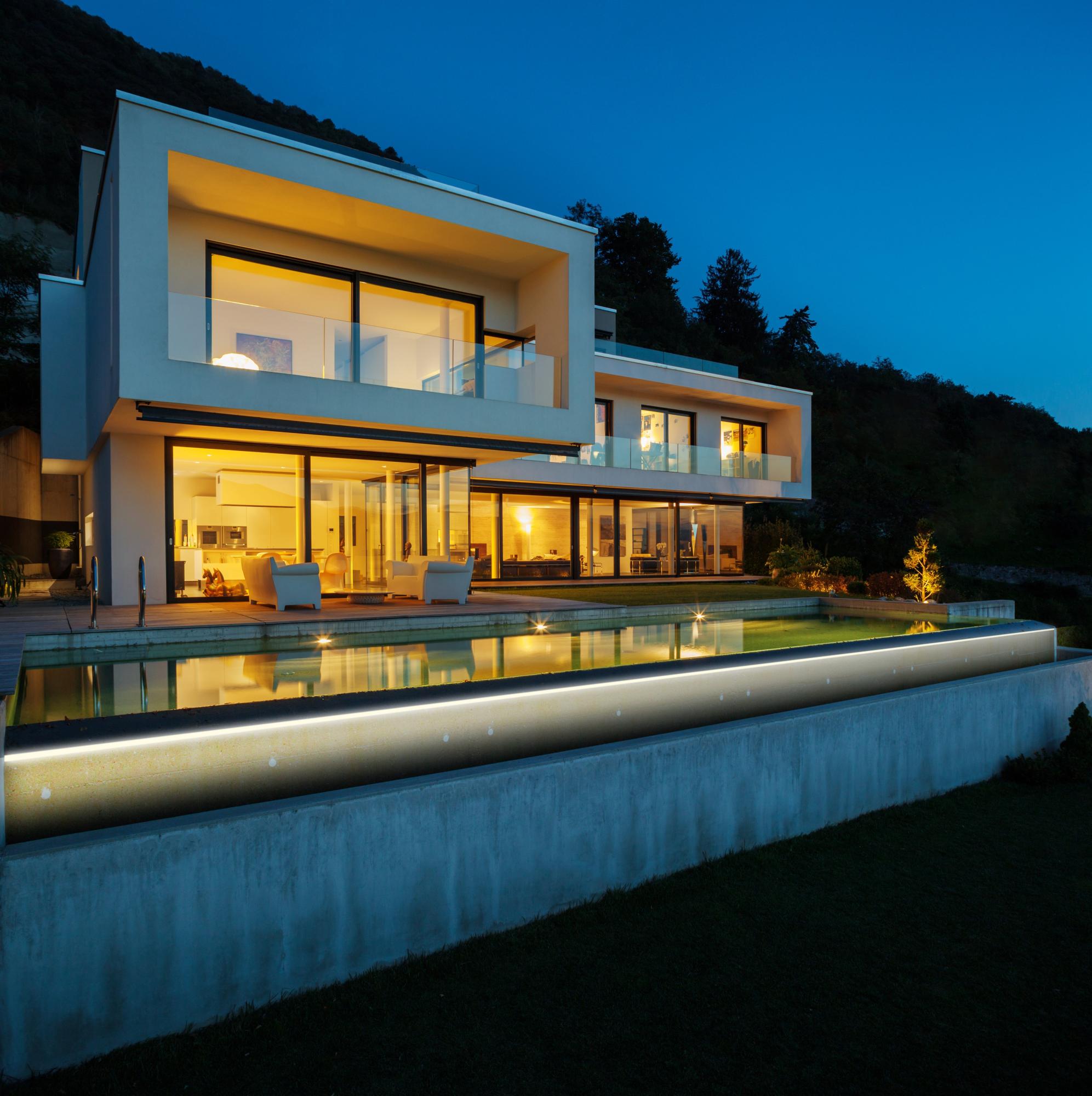 Tira LED 220V Neon de 9W rojo | Leroy Merlin