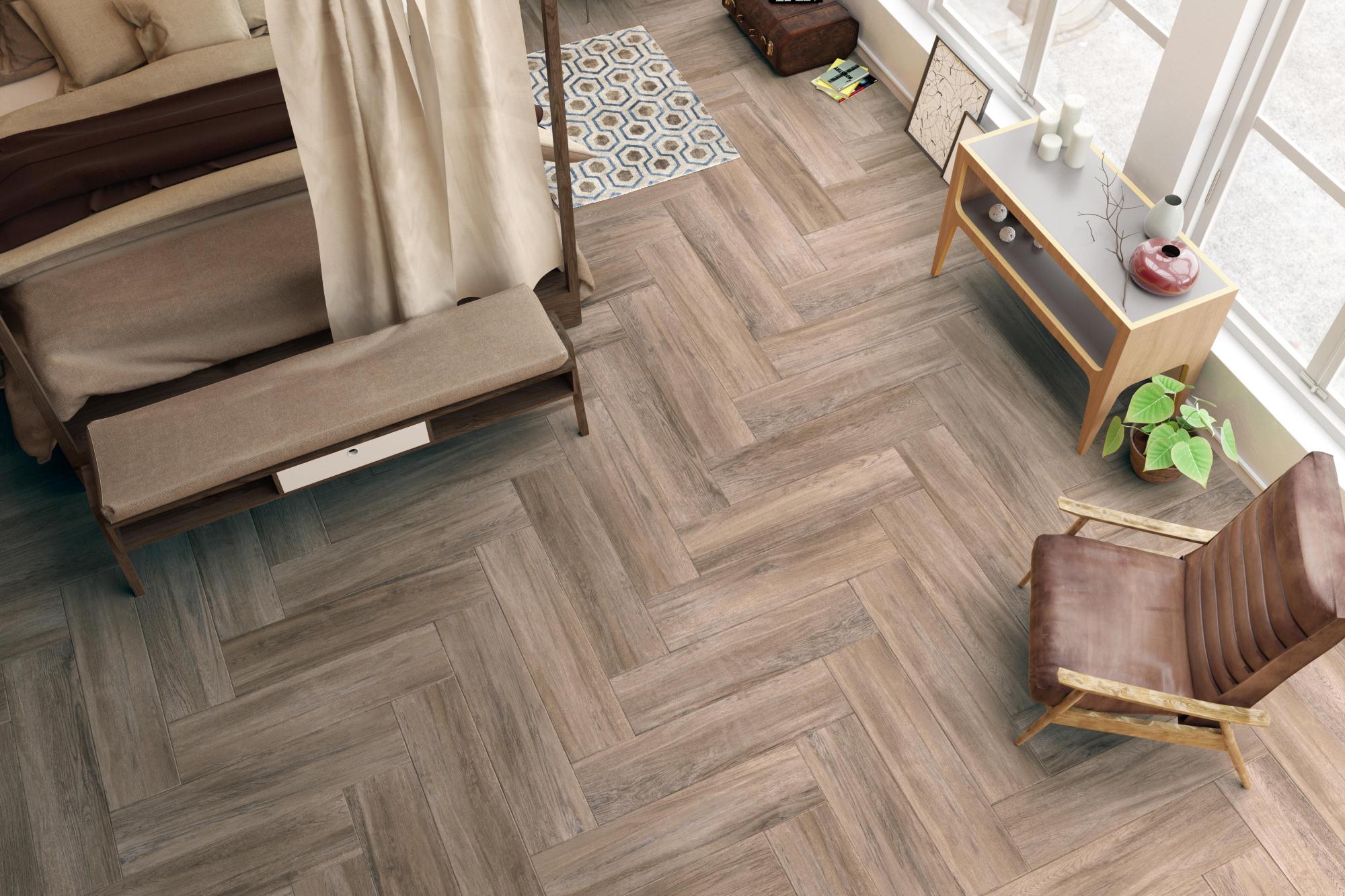 Suelo porcelánico Loreto efecto madera taupe 22.5x90 cm C1 | Leroy Merlin