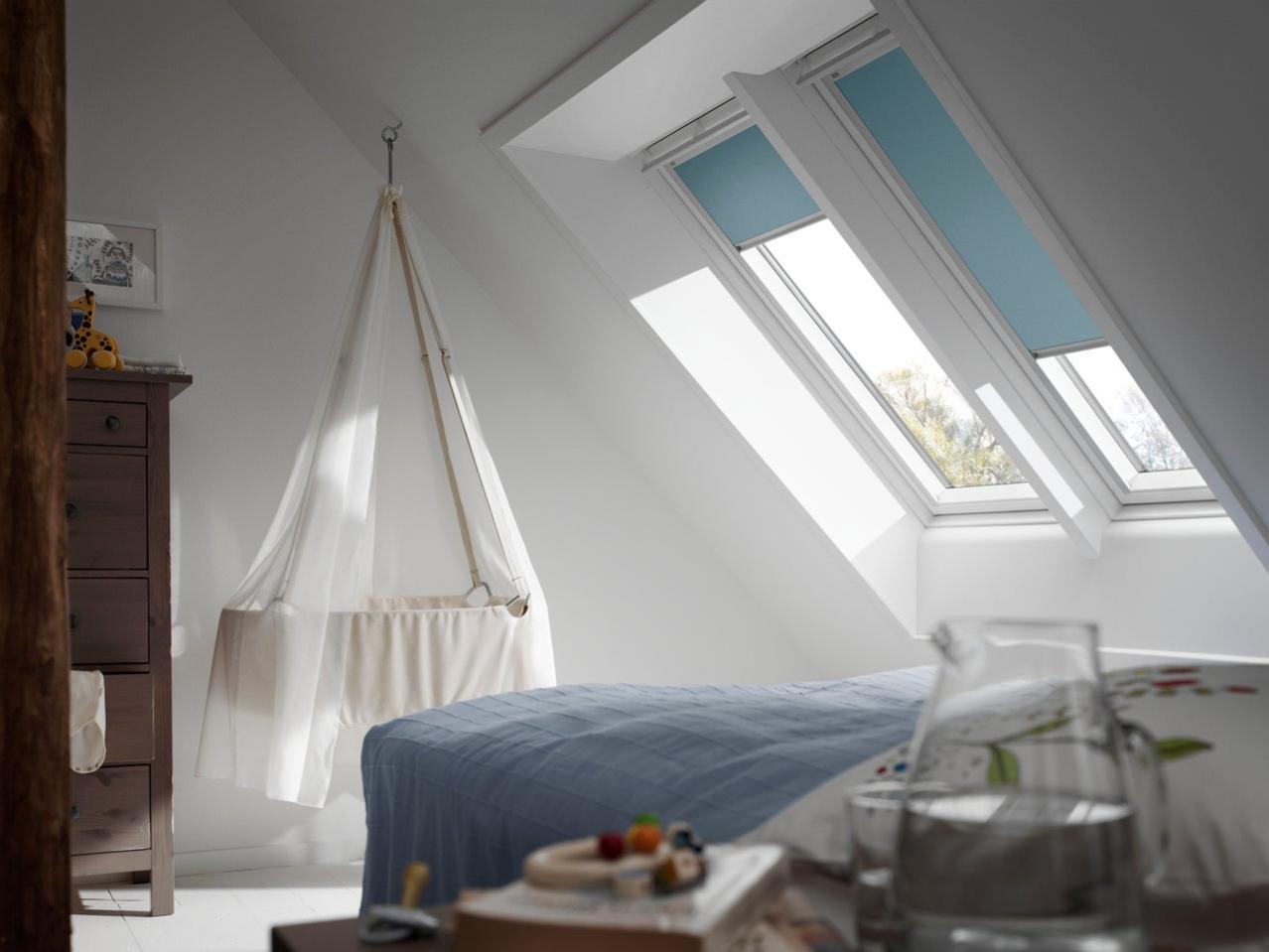 Store VELUX occultant manuel vert d'eau DKL MK06 | Leroy Merlin