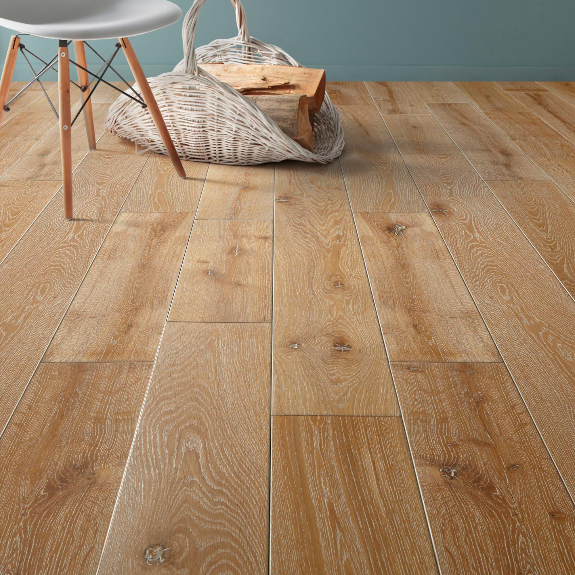 Parquet massif chêne cérusé beige huilé XXL long Massif | Leroy Merlin