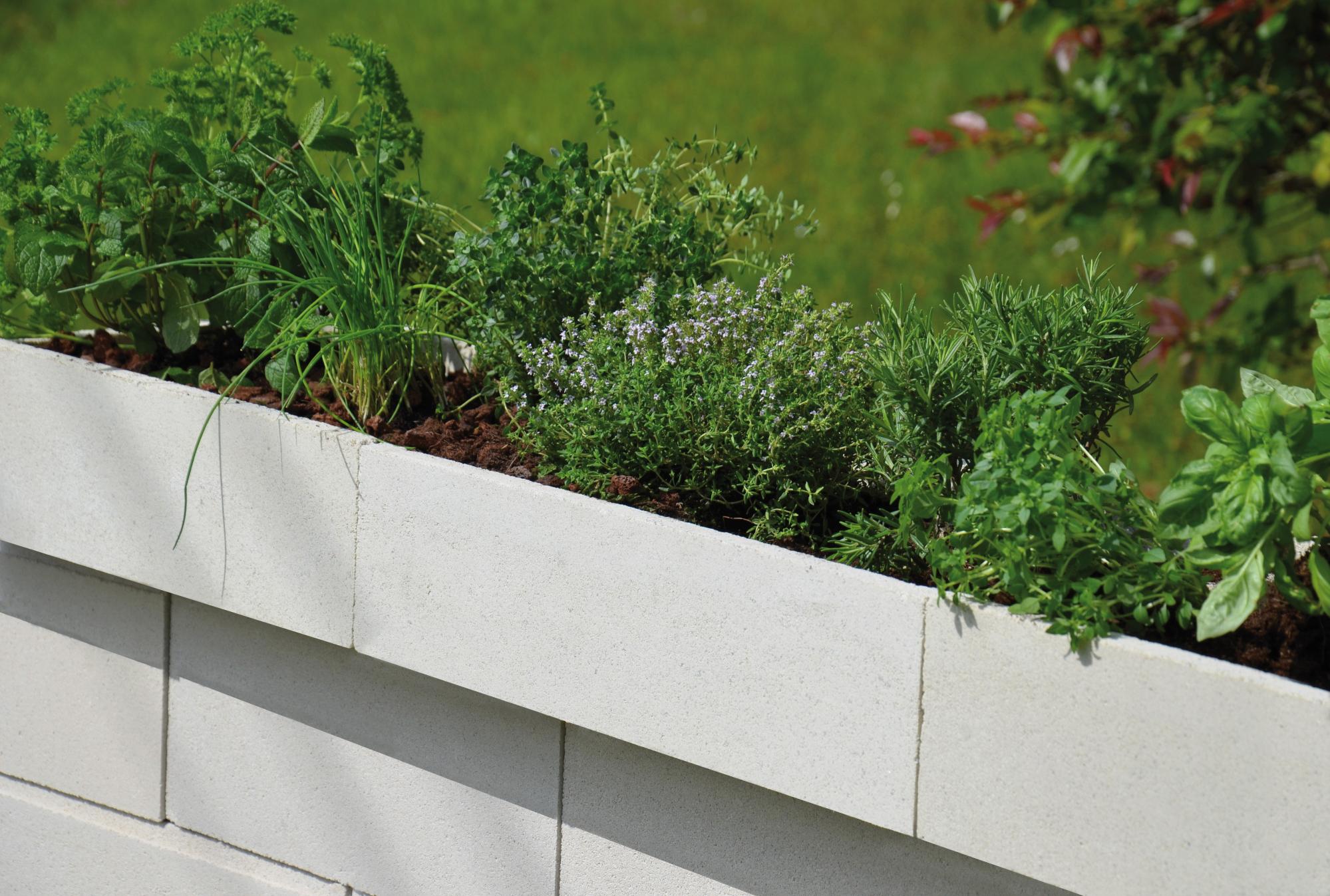 Couvre-mur plat Optigarden lisse gris, H.13 x l.33 x P.49 cm | Leroy Merlin