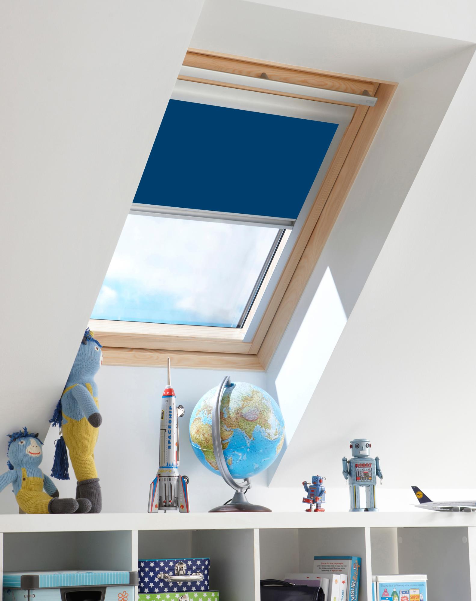 Store fenêtre de toit INSPIRE occultant manuel bleu foncé | Leroy Merlin