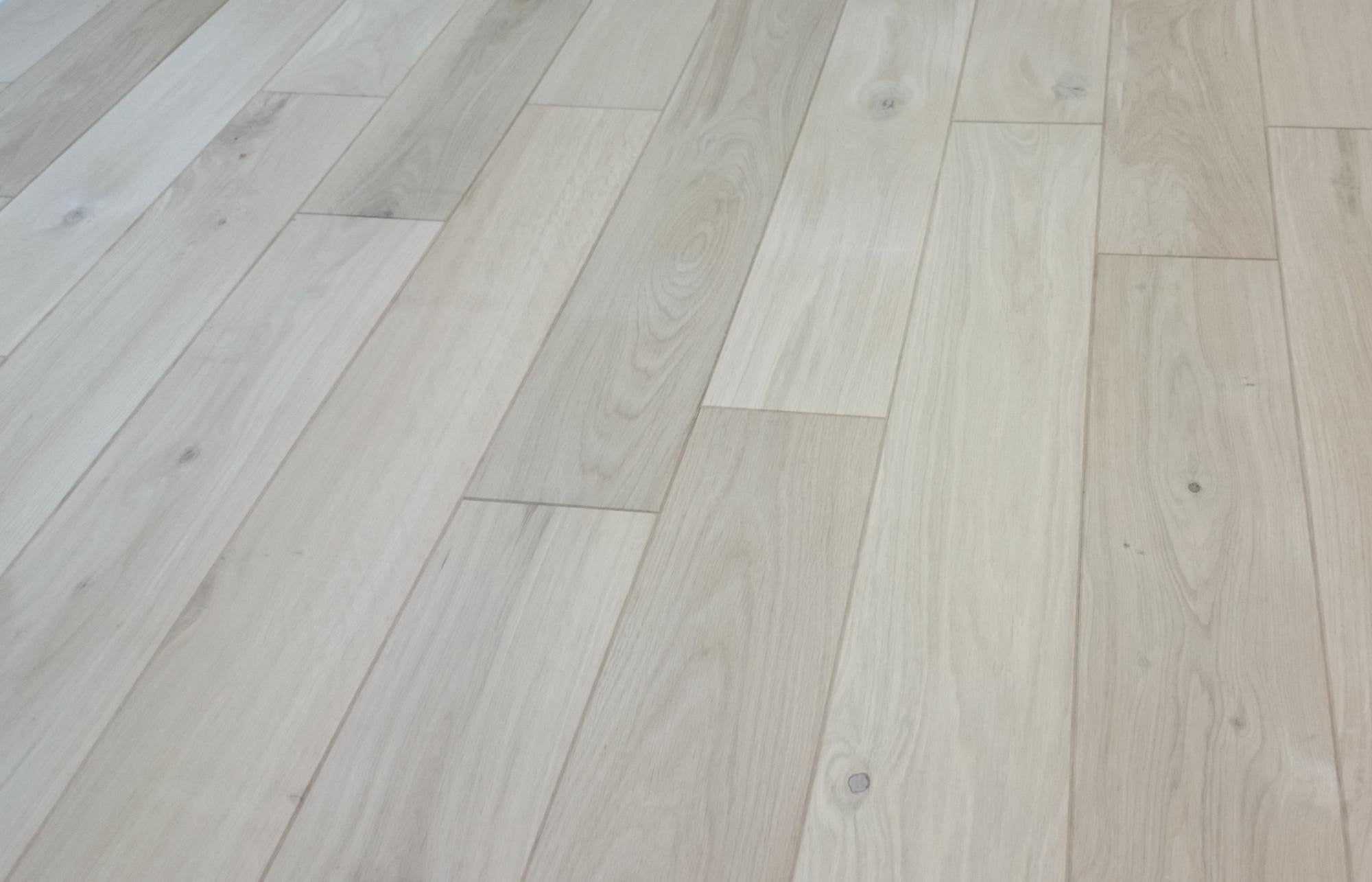 Parquet massif forte chêne brut brut M Massif ARTENS | Leroy Merlin