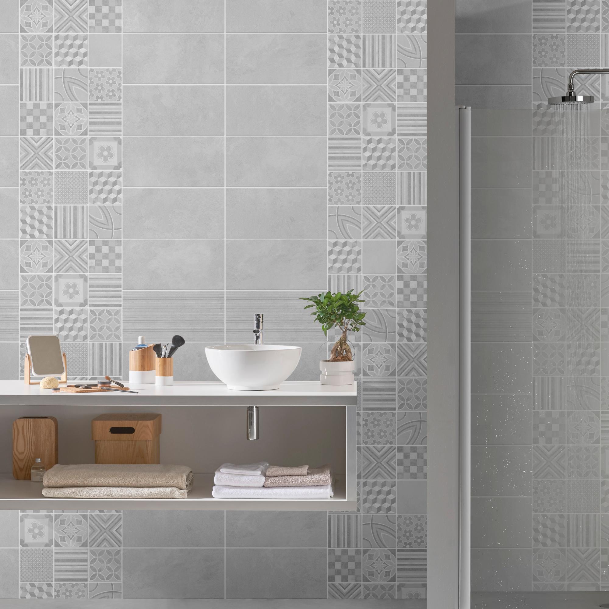 Lambris PVC Décor mural gris L.260 x l.37.5 - 2.925m² | Leroy Merlin