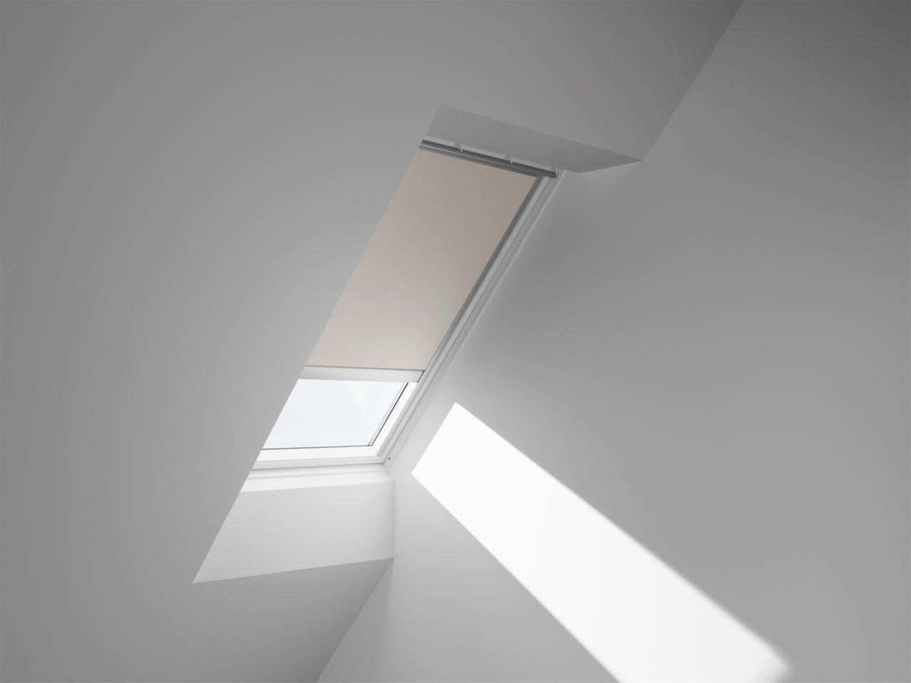 Store fenêtre de toit VELUX occultant solaire beige DSL PK06, cadre ...