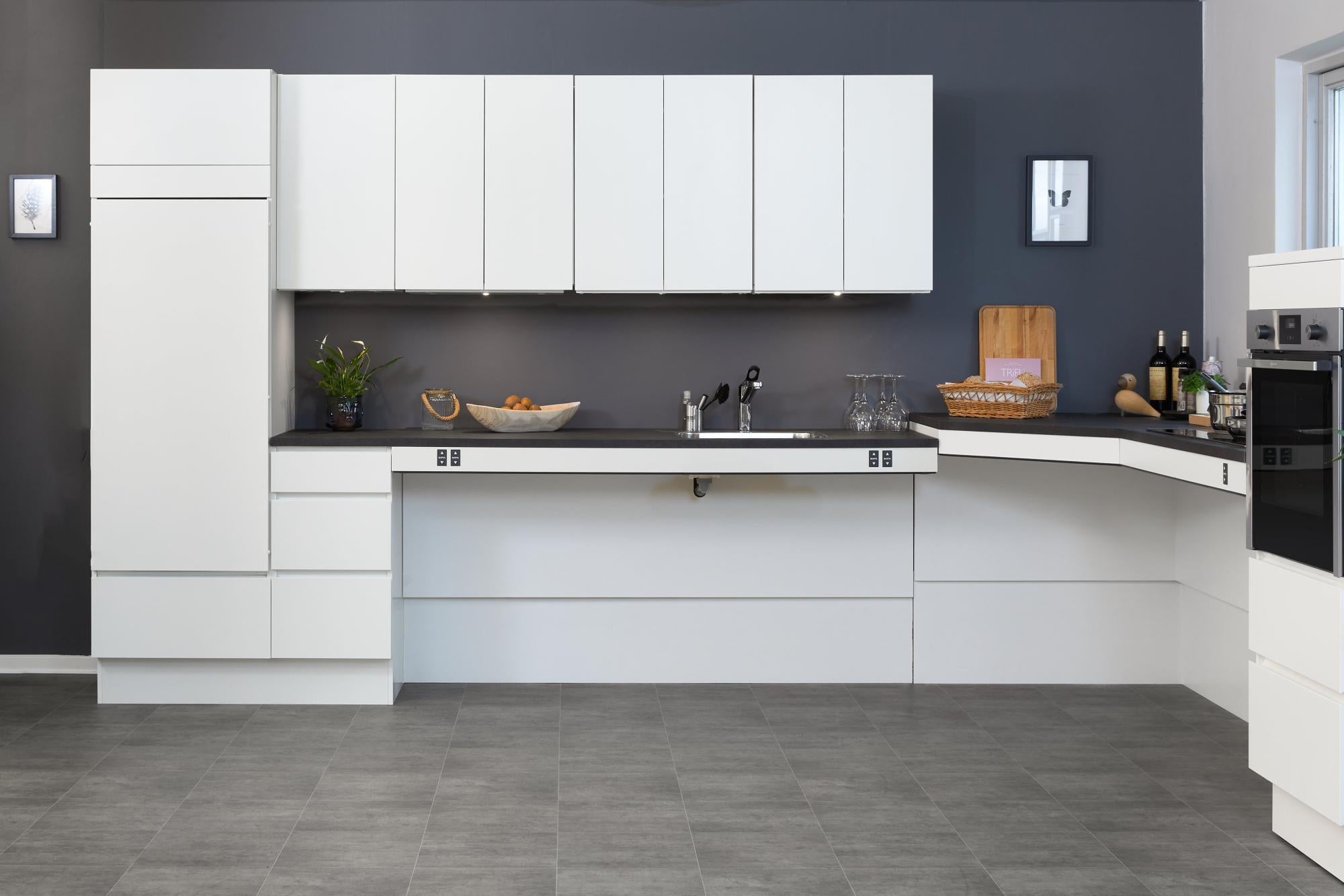 Cadre mural réglable PMR pour caisson haut de cuisine, Diagokit, Ropox ...