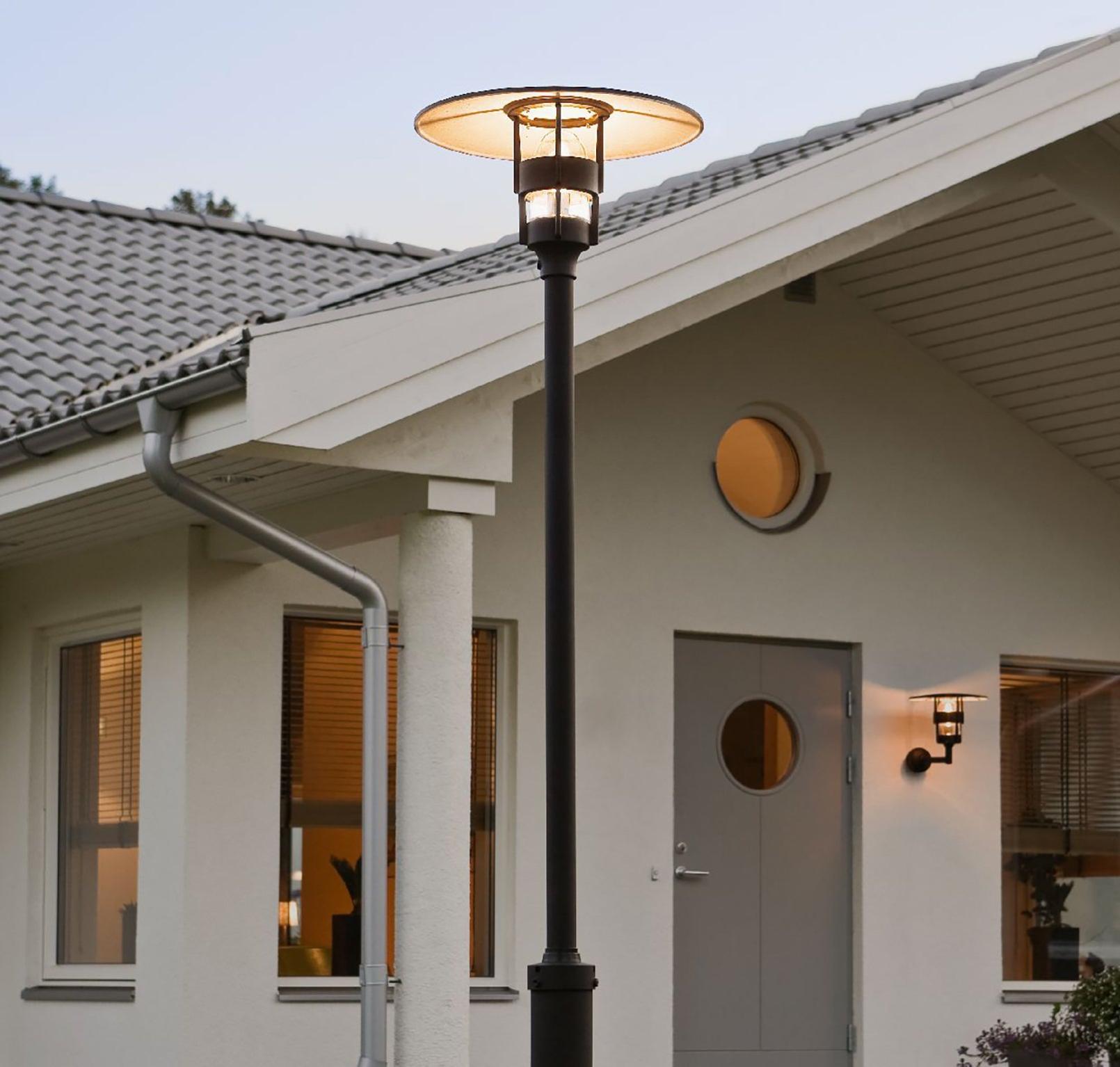 Lampadaire extérieur e27 max 60W noir Freja KONSTSMIDE | Leroy Merlin