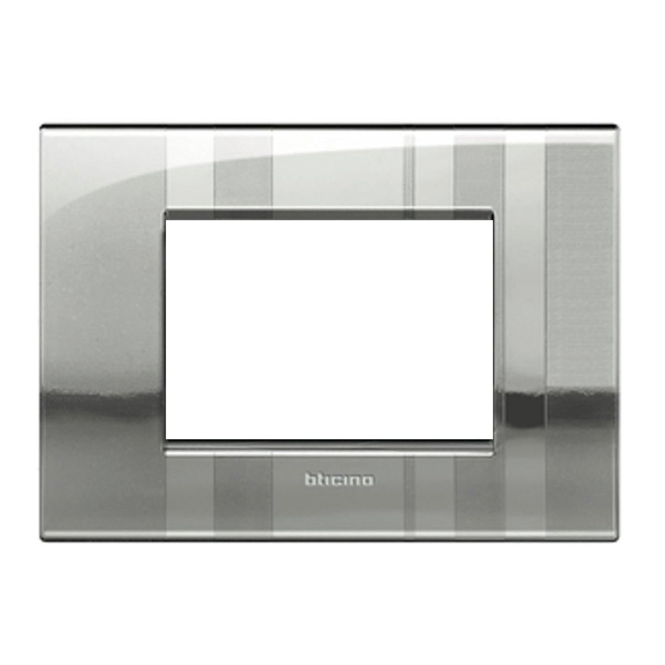 Placca BTICINO Living Light Air 3 moduli grigio stripes | Leroy Merlin