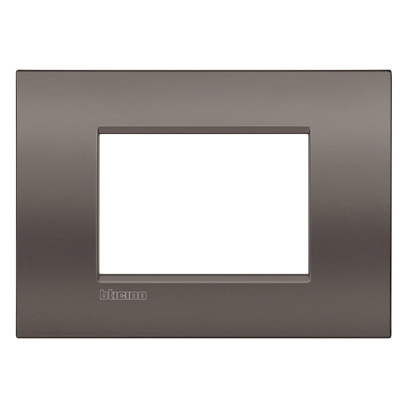 Placca BTICINO Living light 3 moduli marrone | Leroy Merlin