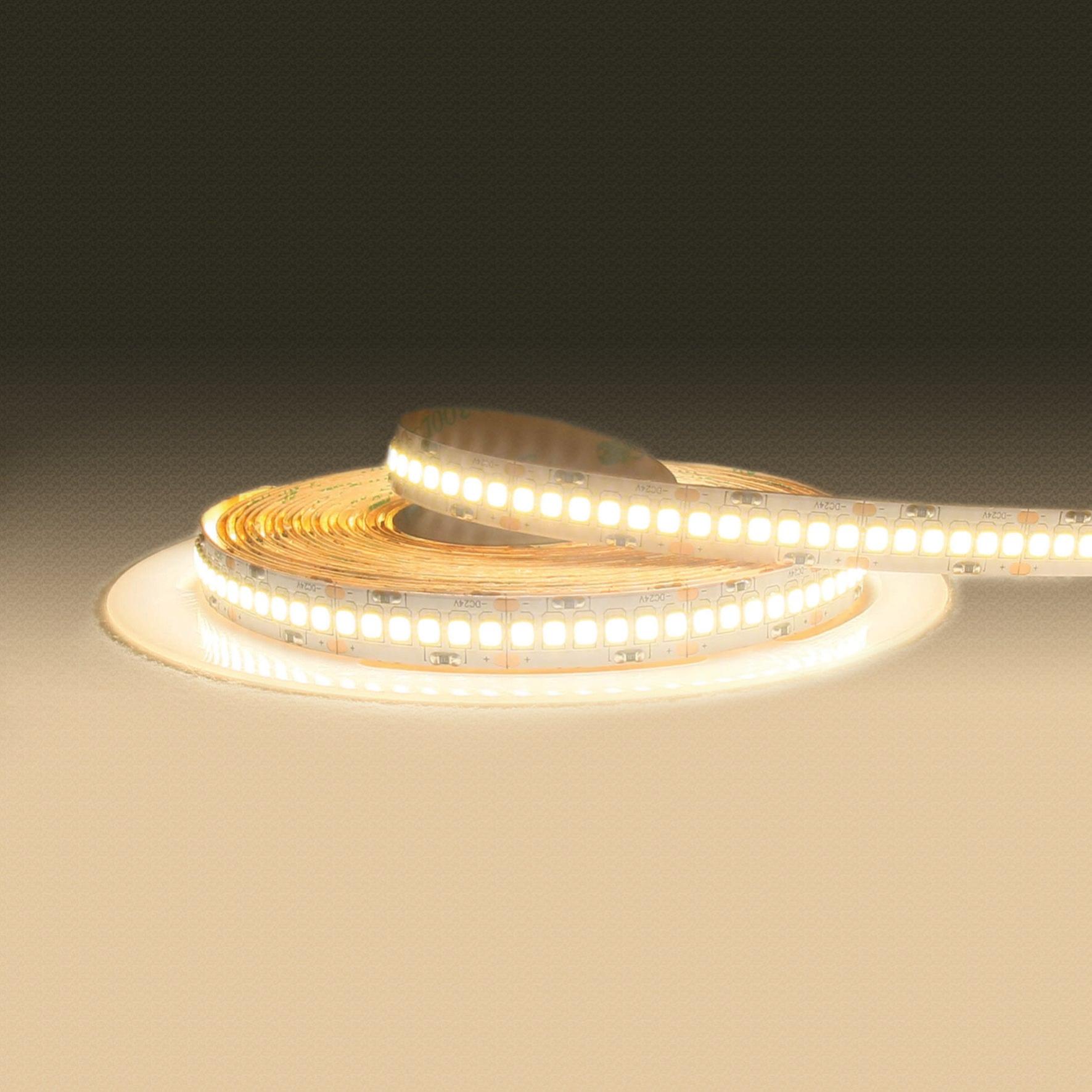 Striscia led 5m luce bianco naturale 2500LM | Leroy Merlin