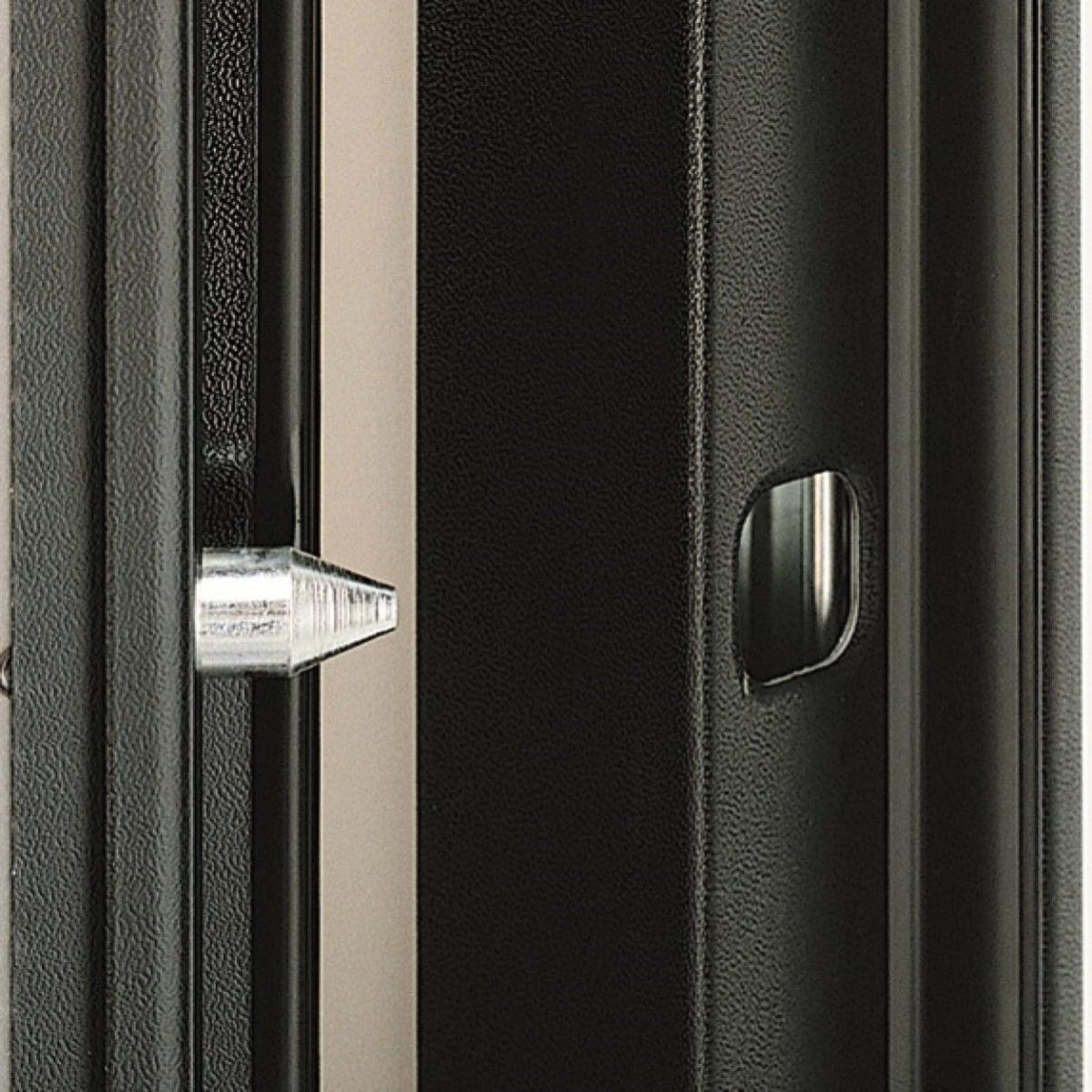 Porta blindata YALE Ghepard mogano L 80 x H 210 cm destra | Leroy Merlin