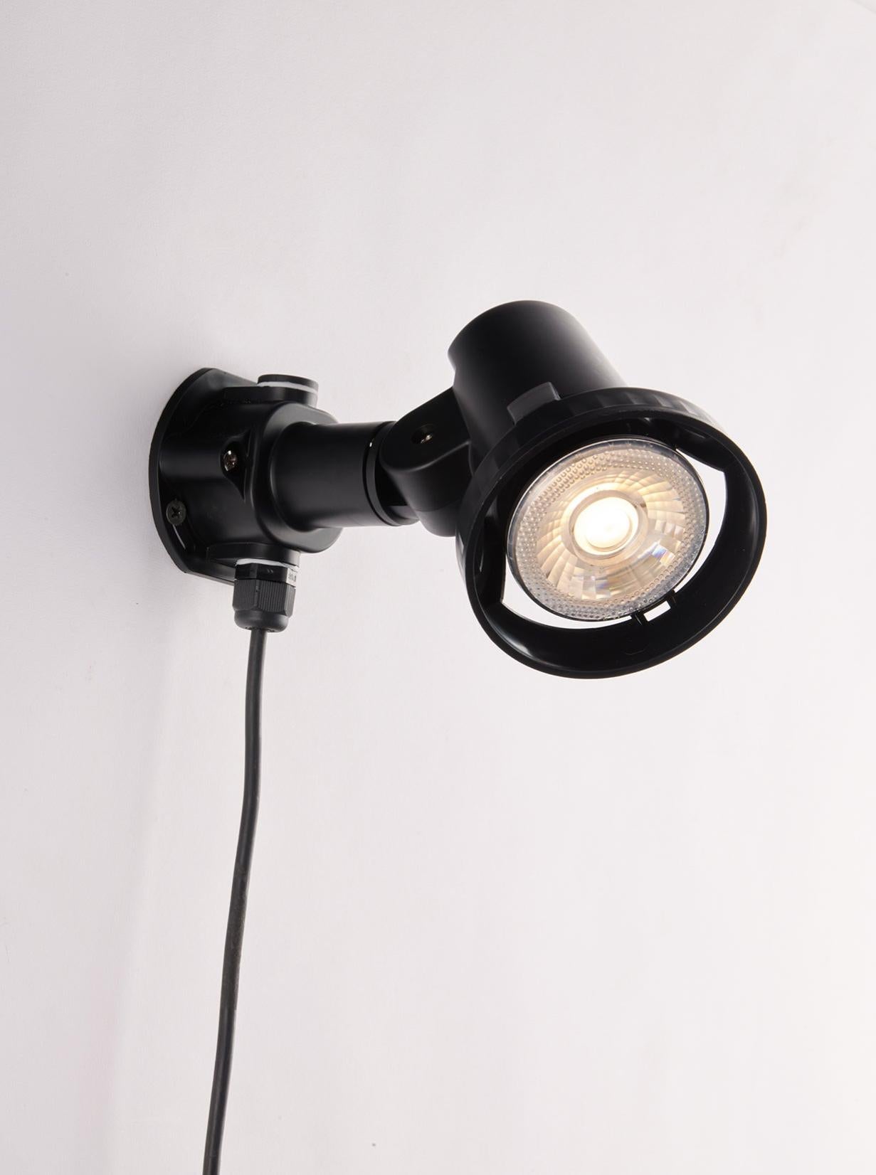 Faro da esterno Grubb in plastica nero E27 MAX15W IP44 INTEC | Leroy Merlin