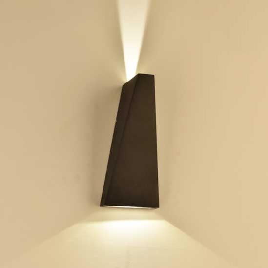 6W LED Wall Light Black Body IP65 4000K | Leroy Merlin