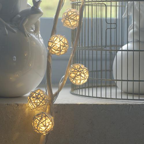 Décoration lumineuse branche coton - 10 LED blanc chaud - Chromex ...