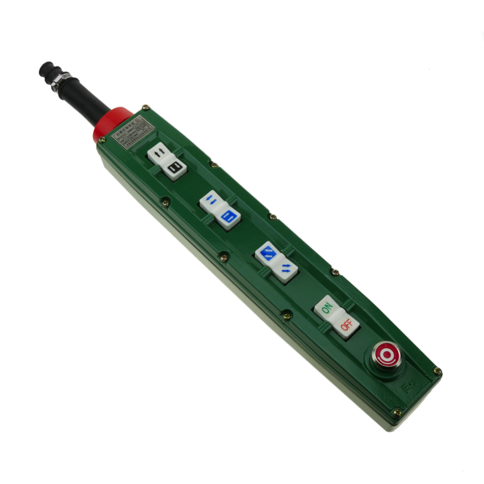 Boîte de commande avec 2+2+2+2 boutons poussoirs momentanés et arrêt d ...