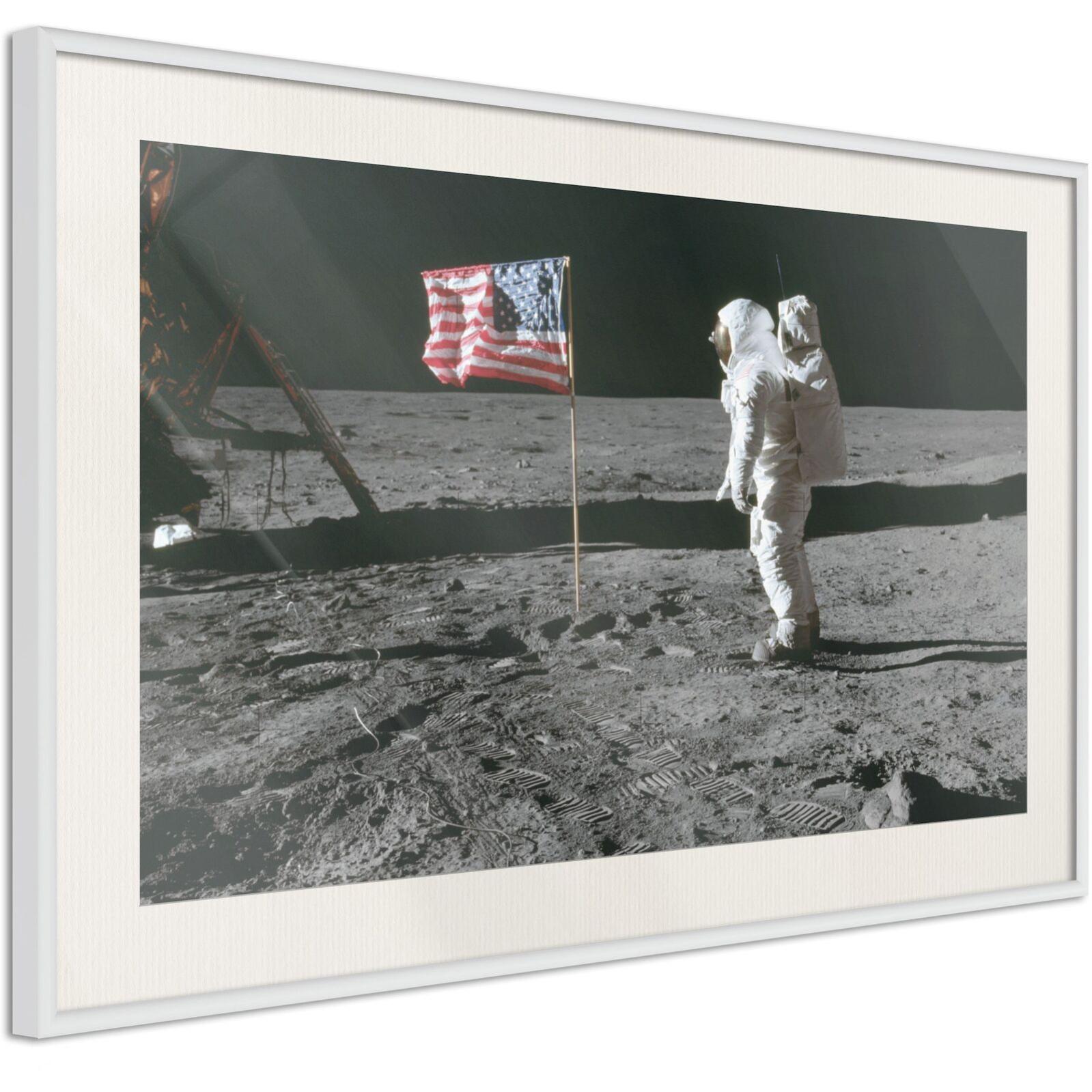 Tableau cadre Drapeau sur la lune - 45 x 30 cm | Leroy Merlin