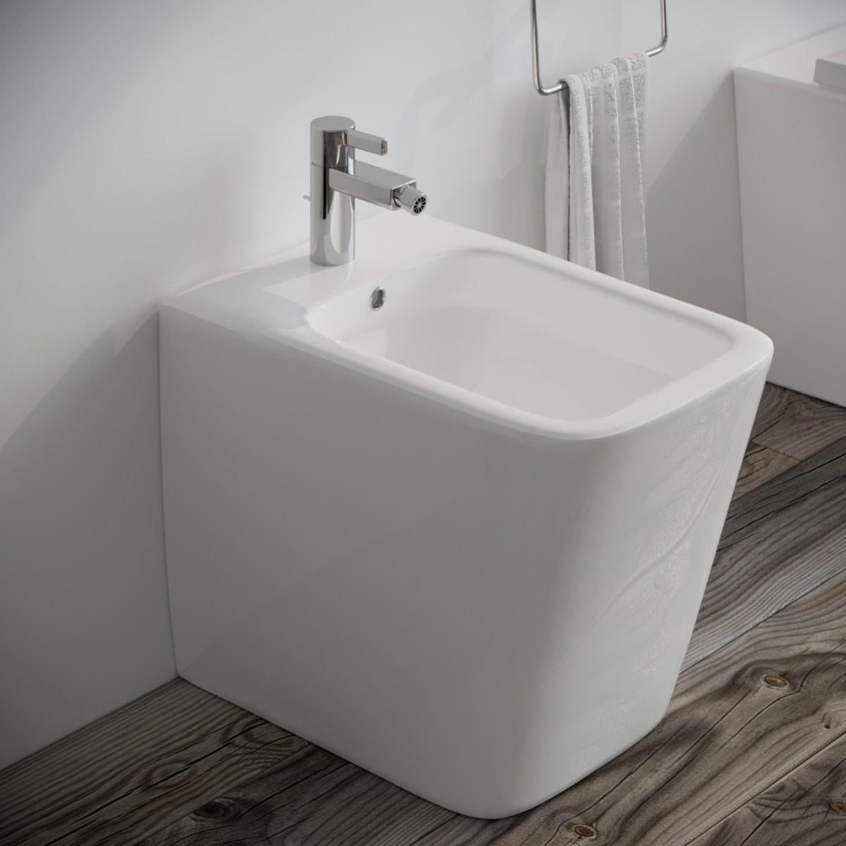 Bidet filomuro A TERRA in ceramica - Square | Leroy Merlin
