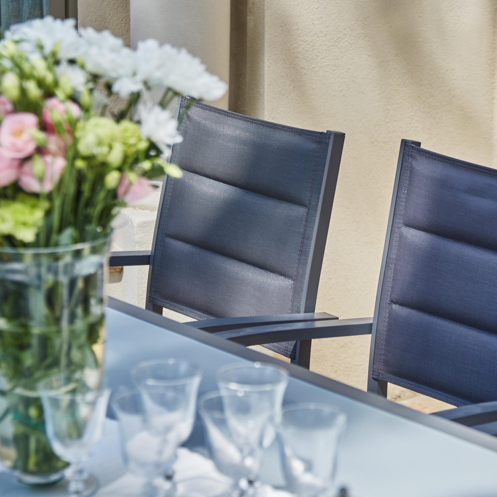 Set tavolo fisso 160×90 e 6 sedie da giardino antracite | Leroy Merlin