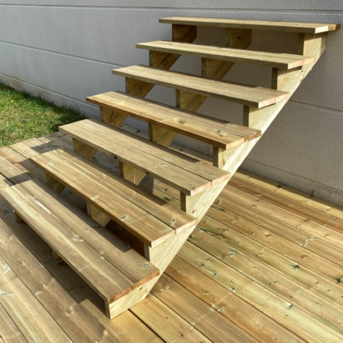 Escalera Exterior Madera A 122cm 7 peldaños P 29cm T 140cm | Leroy Merlin