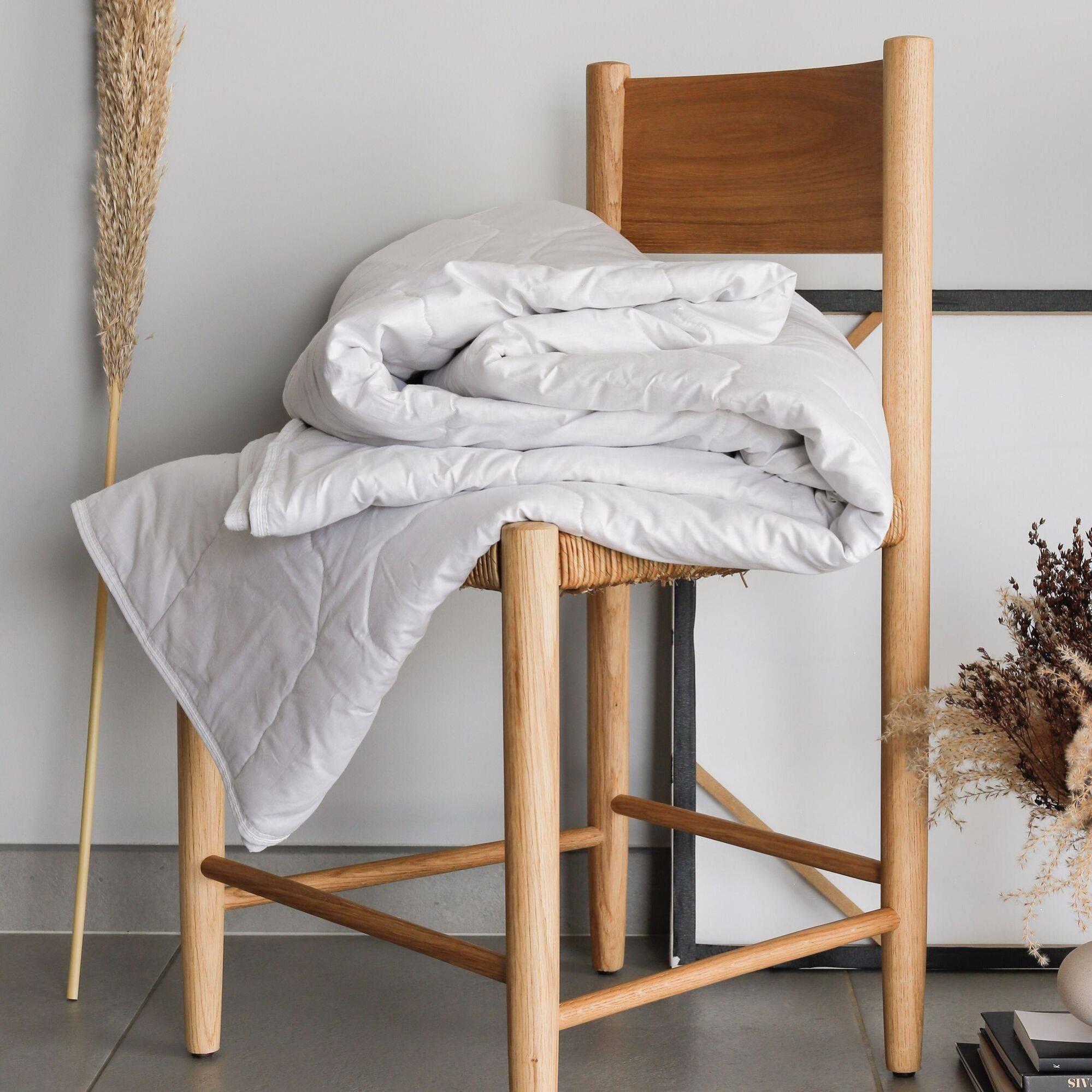 Couette légère en lin et tencel Léanore, CAMIF-240 x 220 cm- | Leroy Merlin