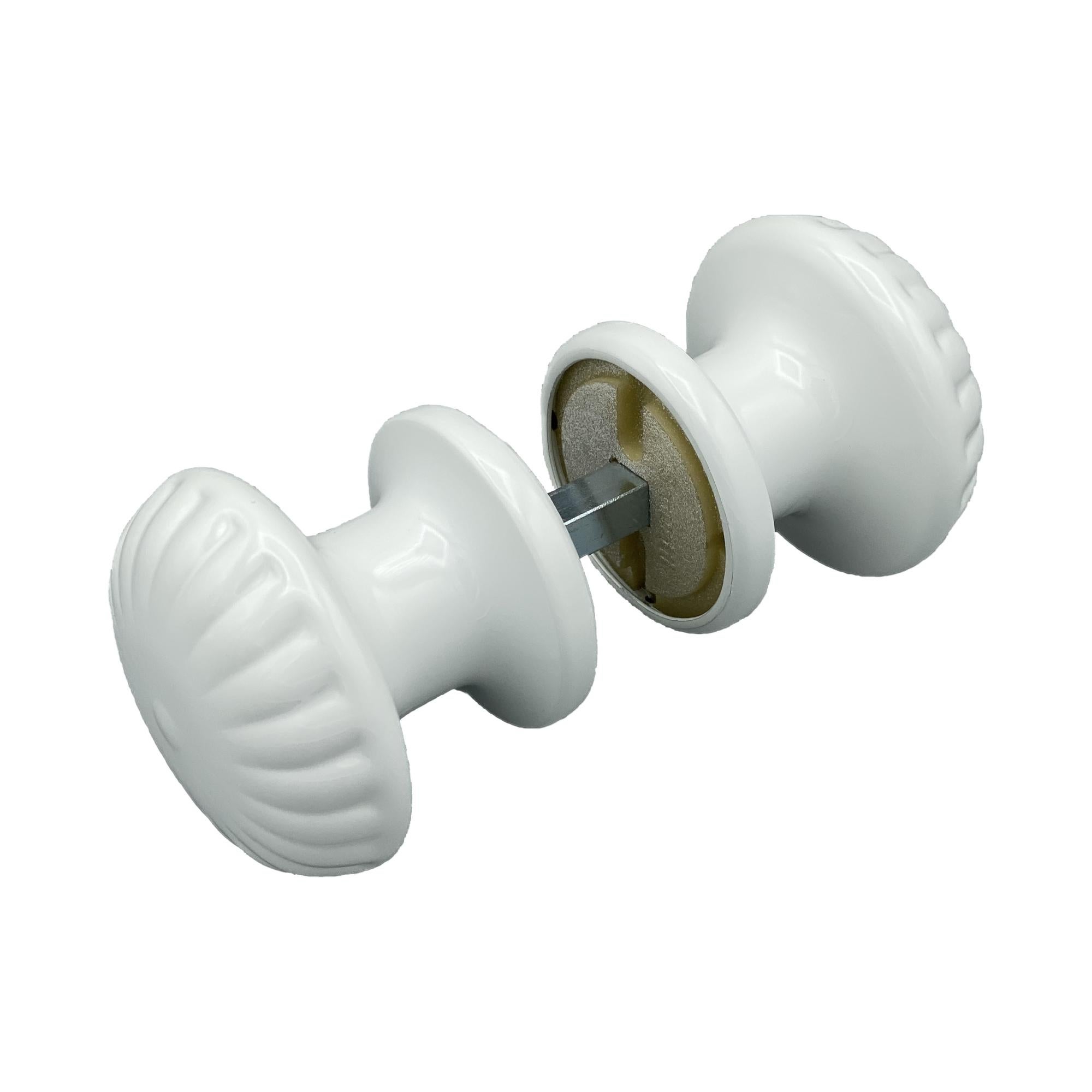 Pomelli per porta, 2 Pomoli, alluminio. BIANCO RAL 9010. | Leroy Merlin