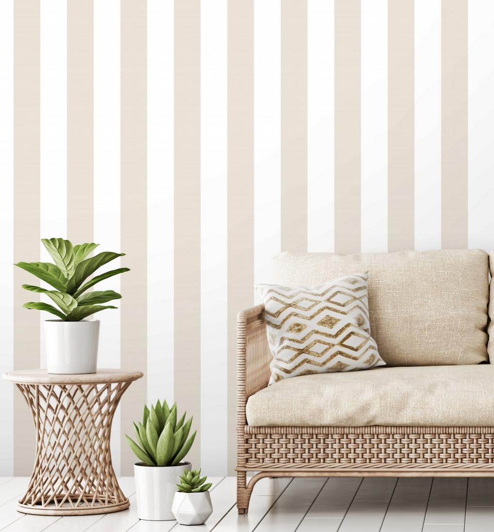 Carta da parati in vinile a righe beige sfondo bianco - Raya Lancaster ...