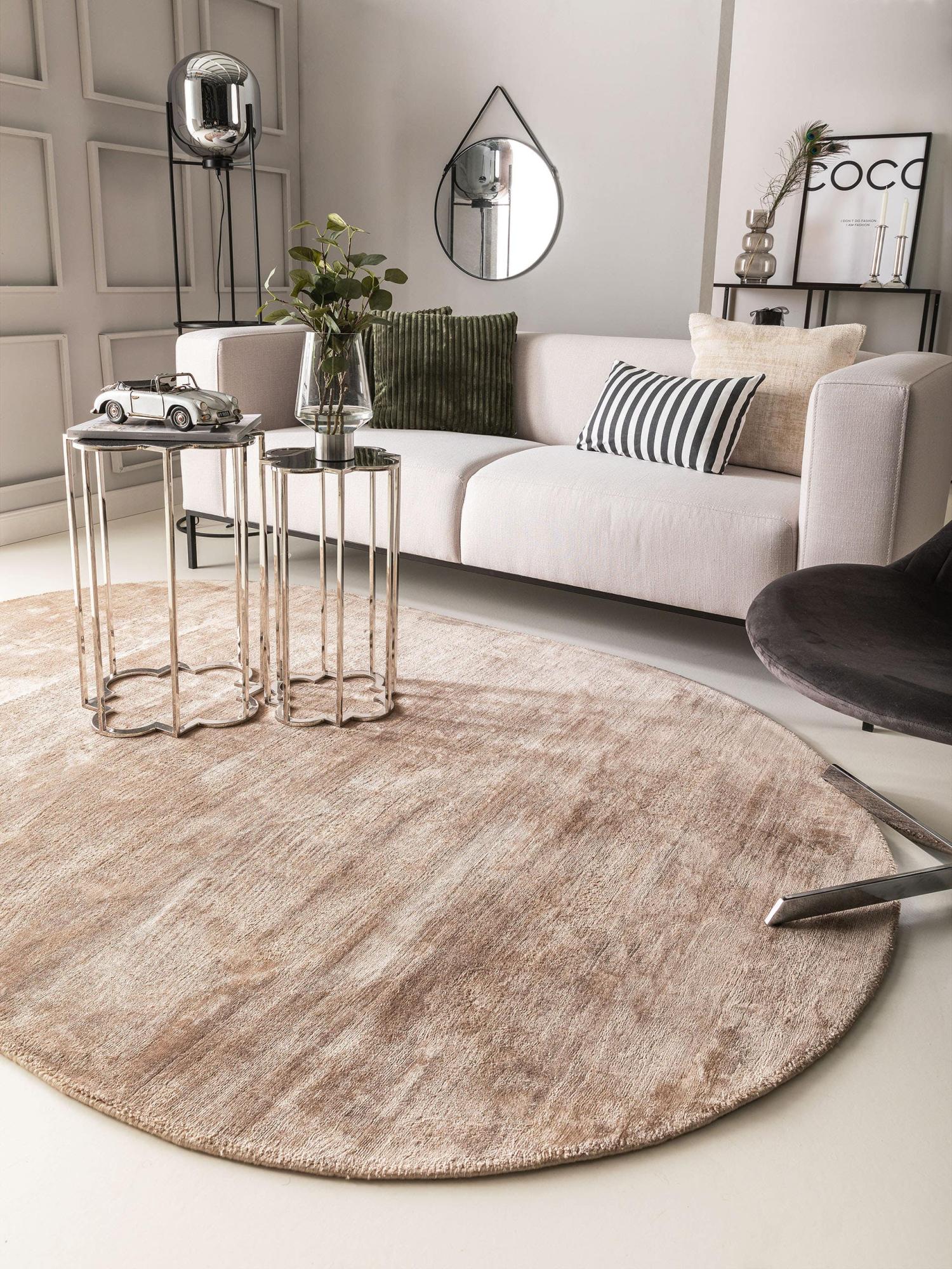BENUTA - Tappeto in viscosa ovale taupe 150x230 cm | Leroy Merlin