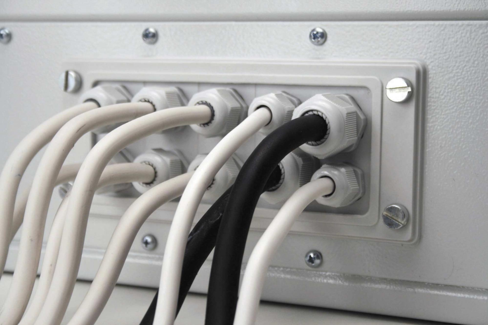 Passe Câble modulaire et cadre FL21 - coffret Argenta - dimensions ...