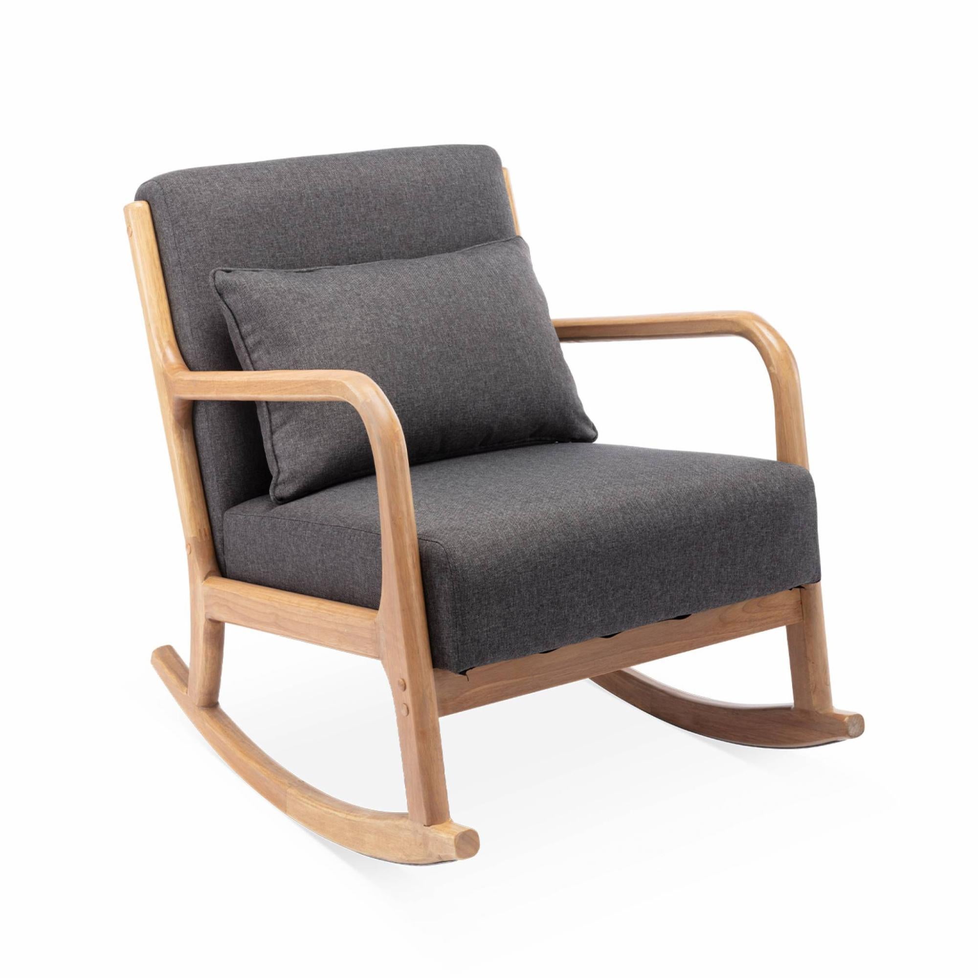 Poltrona scandinava a dondolo in legno e tessuto con braccioli | Leroy ...