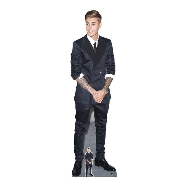 Figurine en carton Justin Bieber (Suit intelligent et sourire) 177 cm ... Figurine en carton Justin Bieber (Suit intelligent et sourire) 177 cm ...
