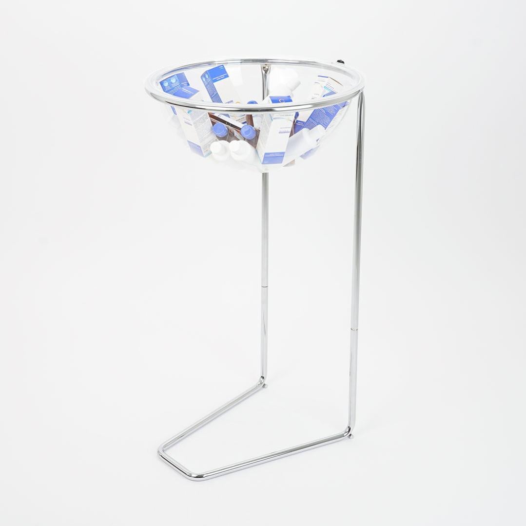 Danieli Store | Expositor de pie con media esfera en metacrilato ...