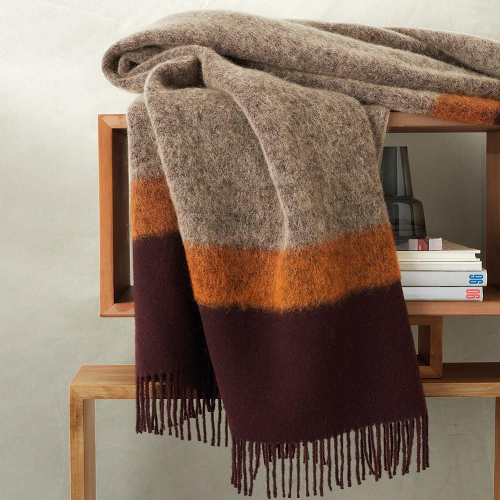 COSMO, PLAID IN LANA CON FRANGE. Disponibile in tre colori - BORDO ...