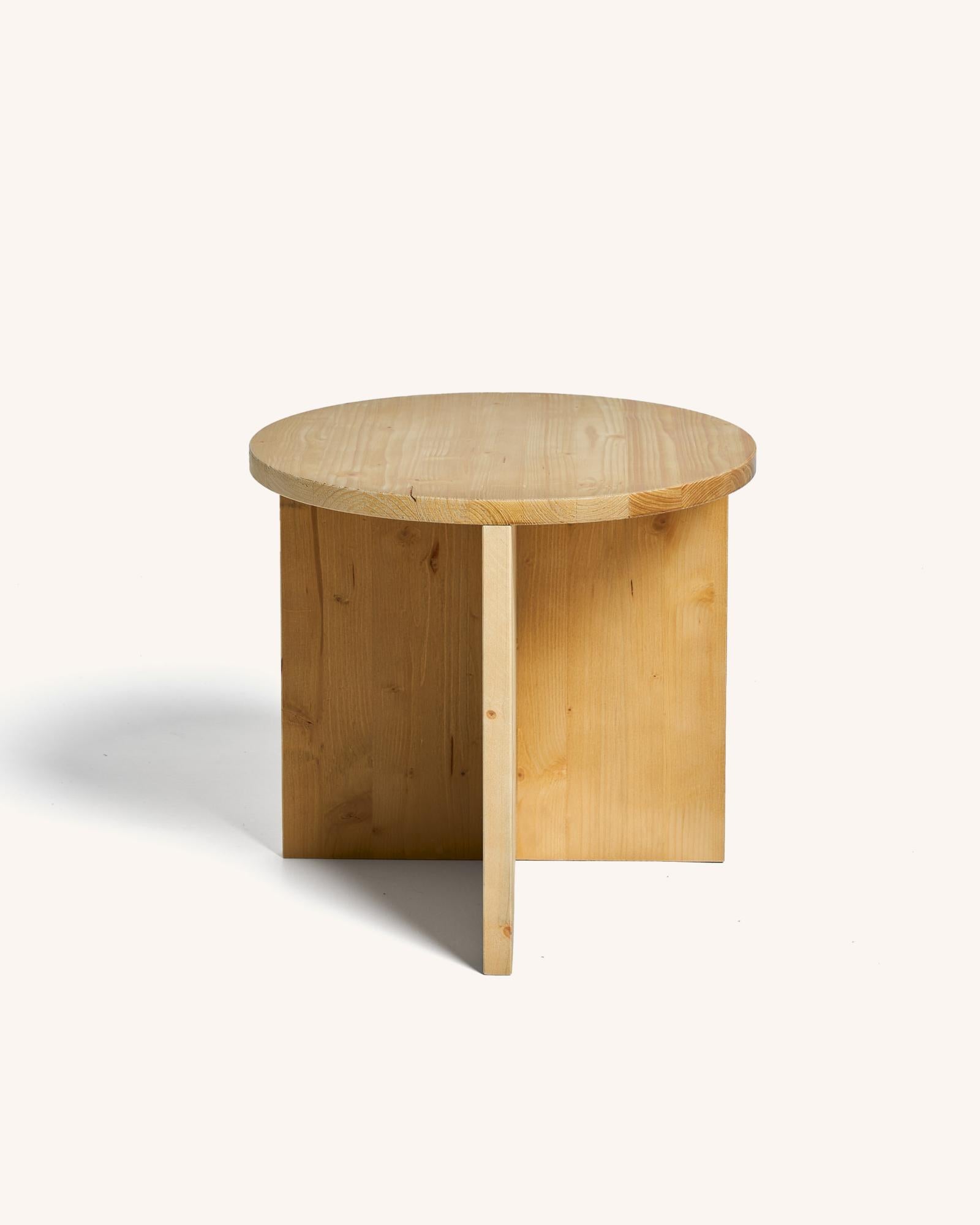 NICOLE Tavolino rotondo in legno, colore marrone chiaro HANNUN | Leroy ...