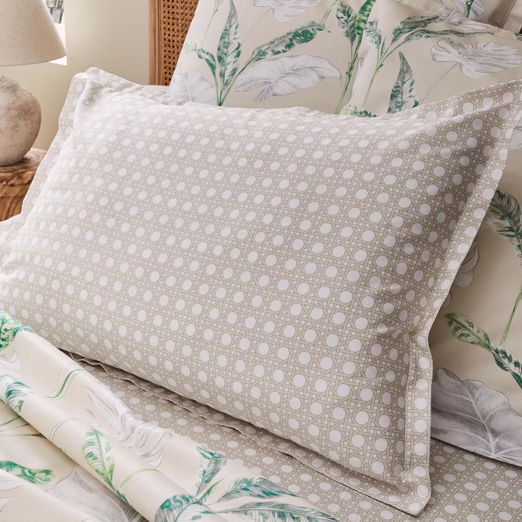 Funda de almohada rectangular de satén con estampados de enrejado ...