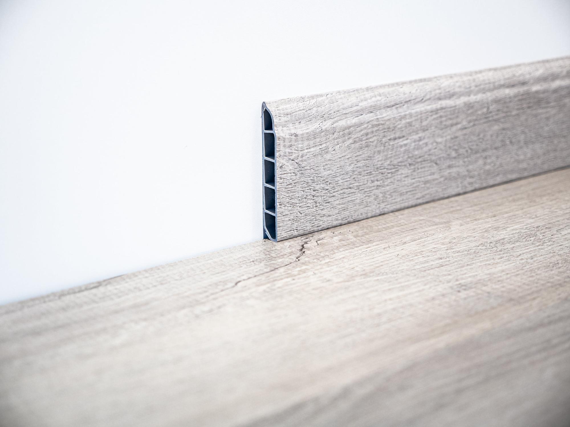 Battiscopa in Pvc GREY OAK | Leroy Merlin