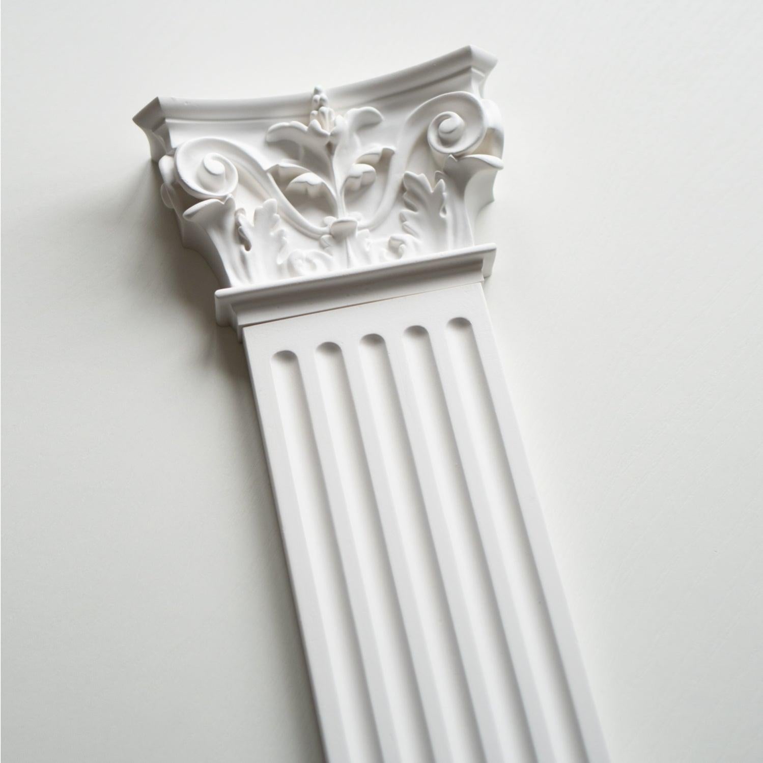 Lesena decorativa in stile corinzio a parete, pilastro colonna piatta ...