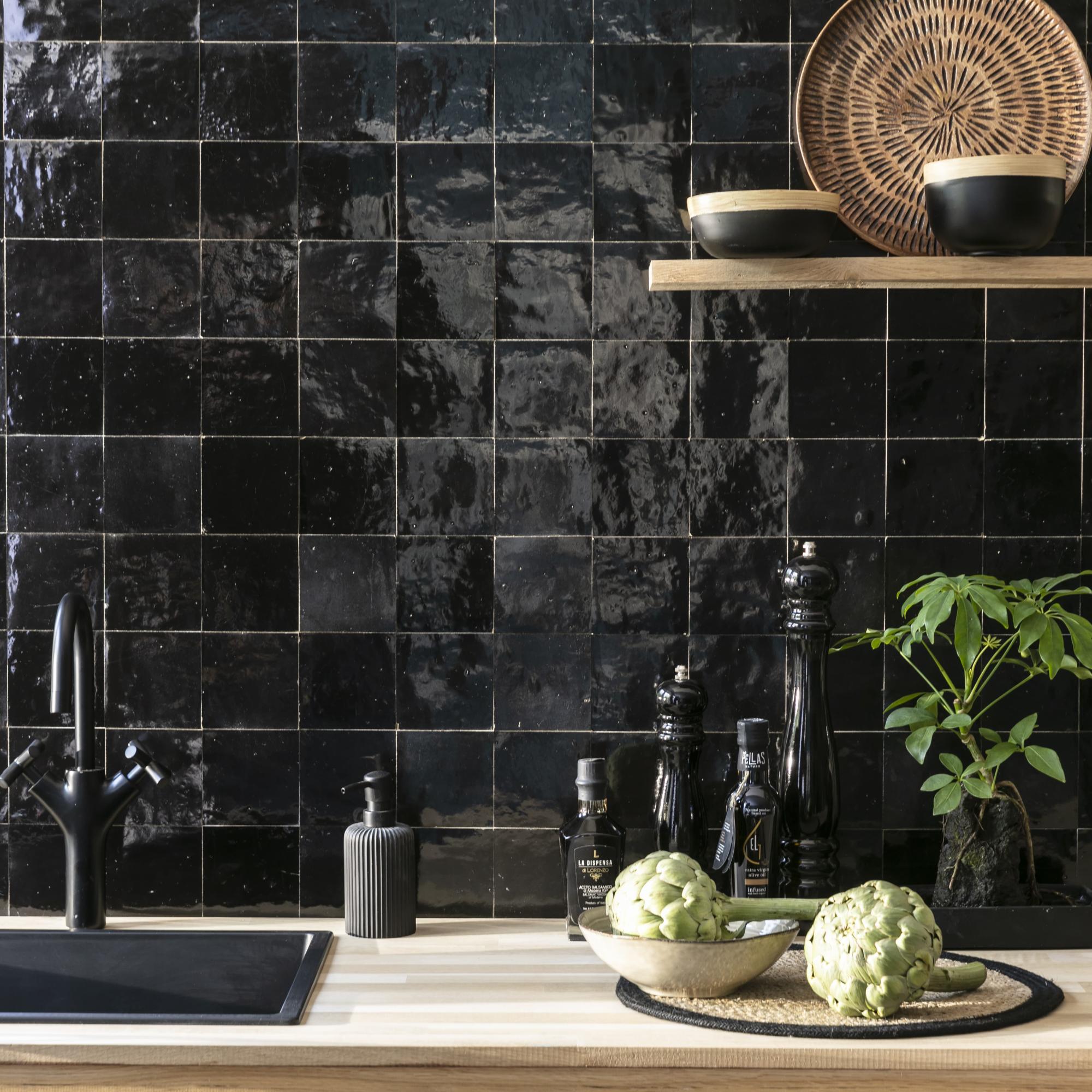 Zellige Marocain Artisanal Véritable - Noir Intense 10x10 cm ...