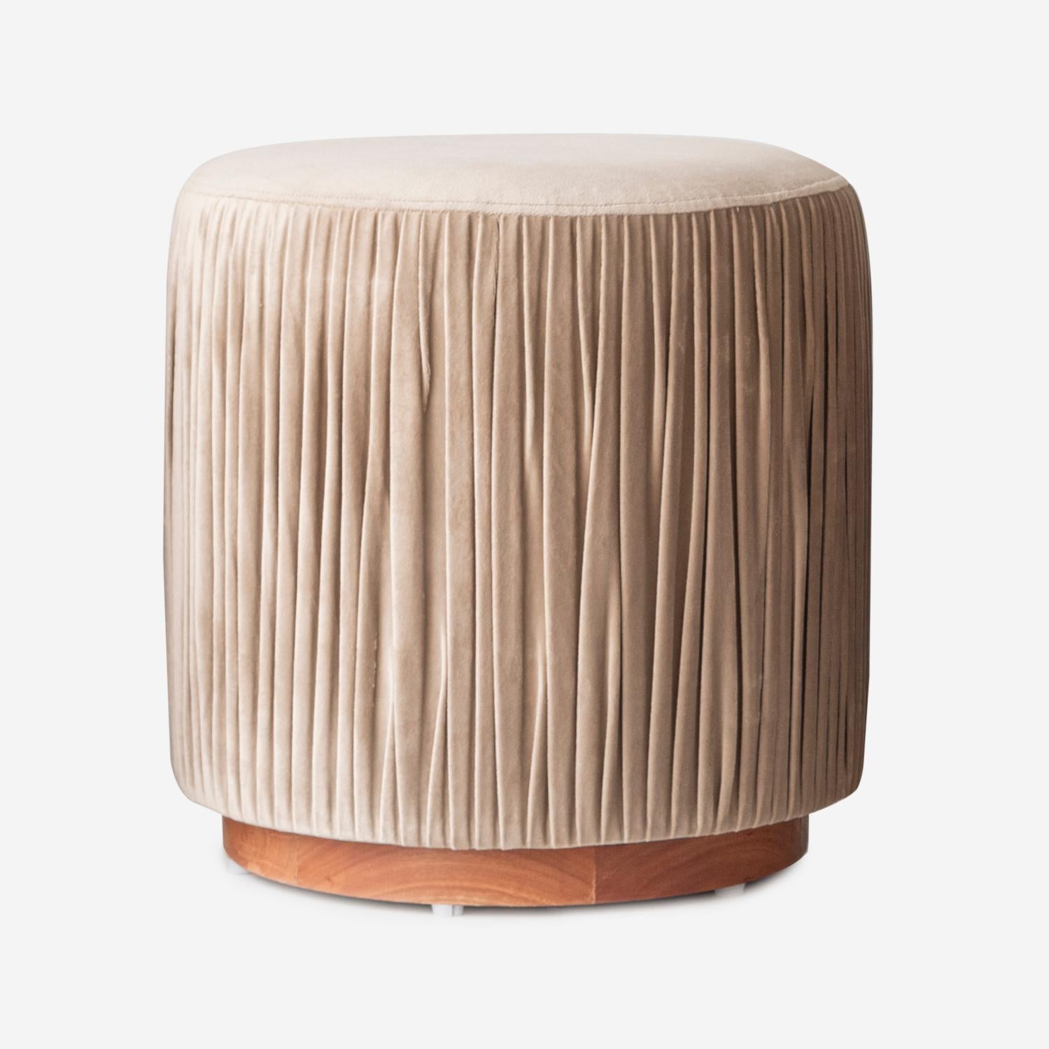 POUF NORDIQUE EN VELOURS BEIGE Ø40X45CM | Leroy Merlin