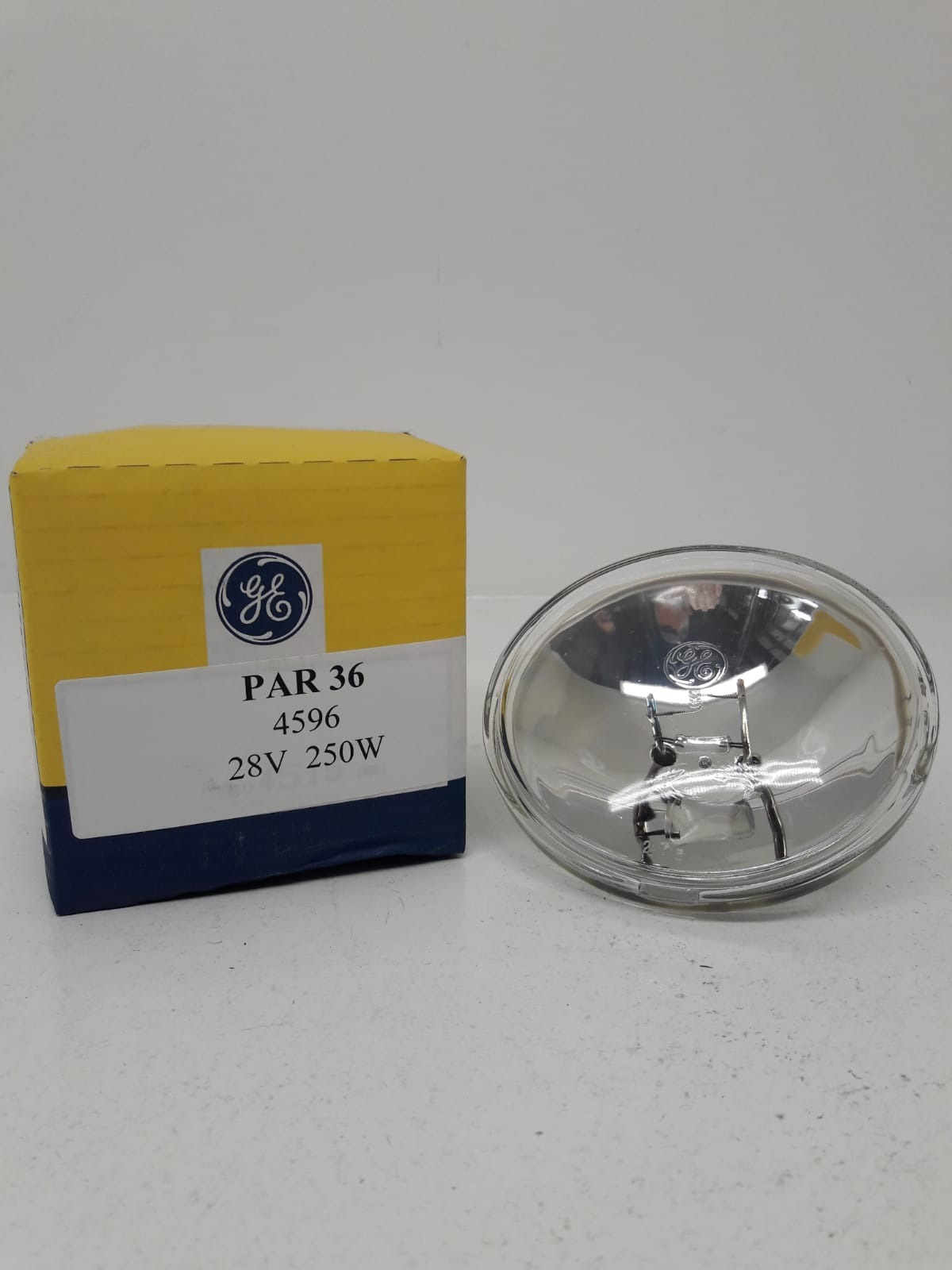 General lighting 24898 ge lighting lampada 4596 par 36 250w 28v attacco ...