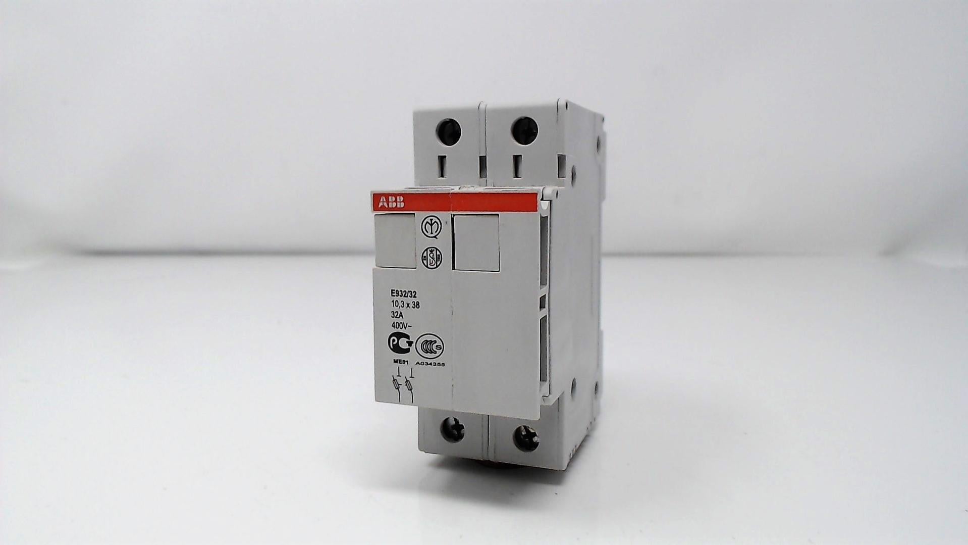 Abb e932//32 sezionatore portafusibili 2p 2 moduli ea 203 8 - Nuovo | Leroy Merlin